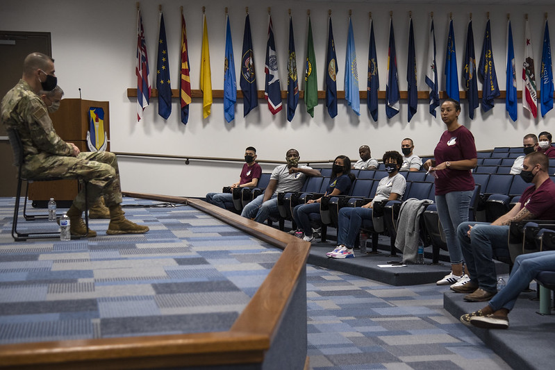 59th Medical Wing command team speaks at SNCO seminar > 59th Medical ...