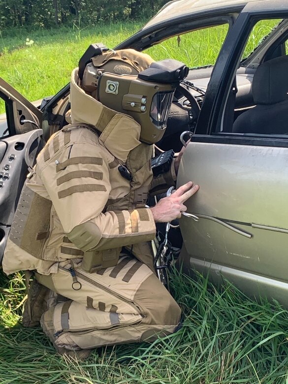 The Next Generation Advanced Bomb Suit: The Future of Soldier ...