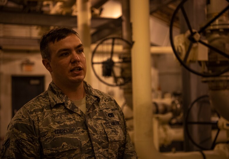 906th ARS: Refueling for the fight > Scott Air Force Base > News