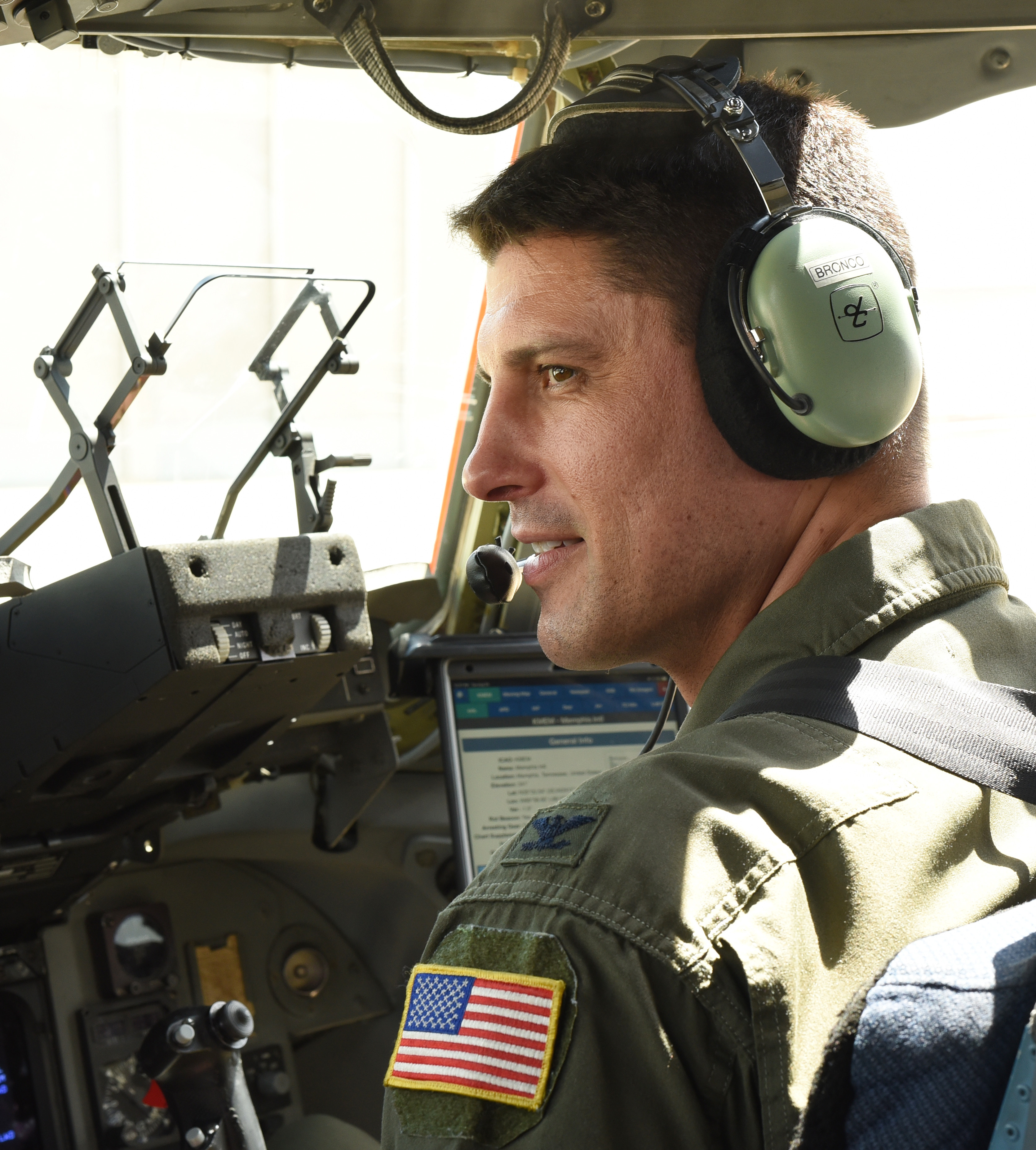 Wing Commander completes first local flight > 164th Airlift Wing > News