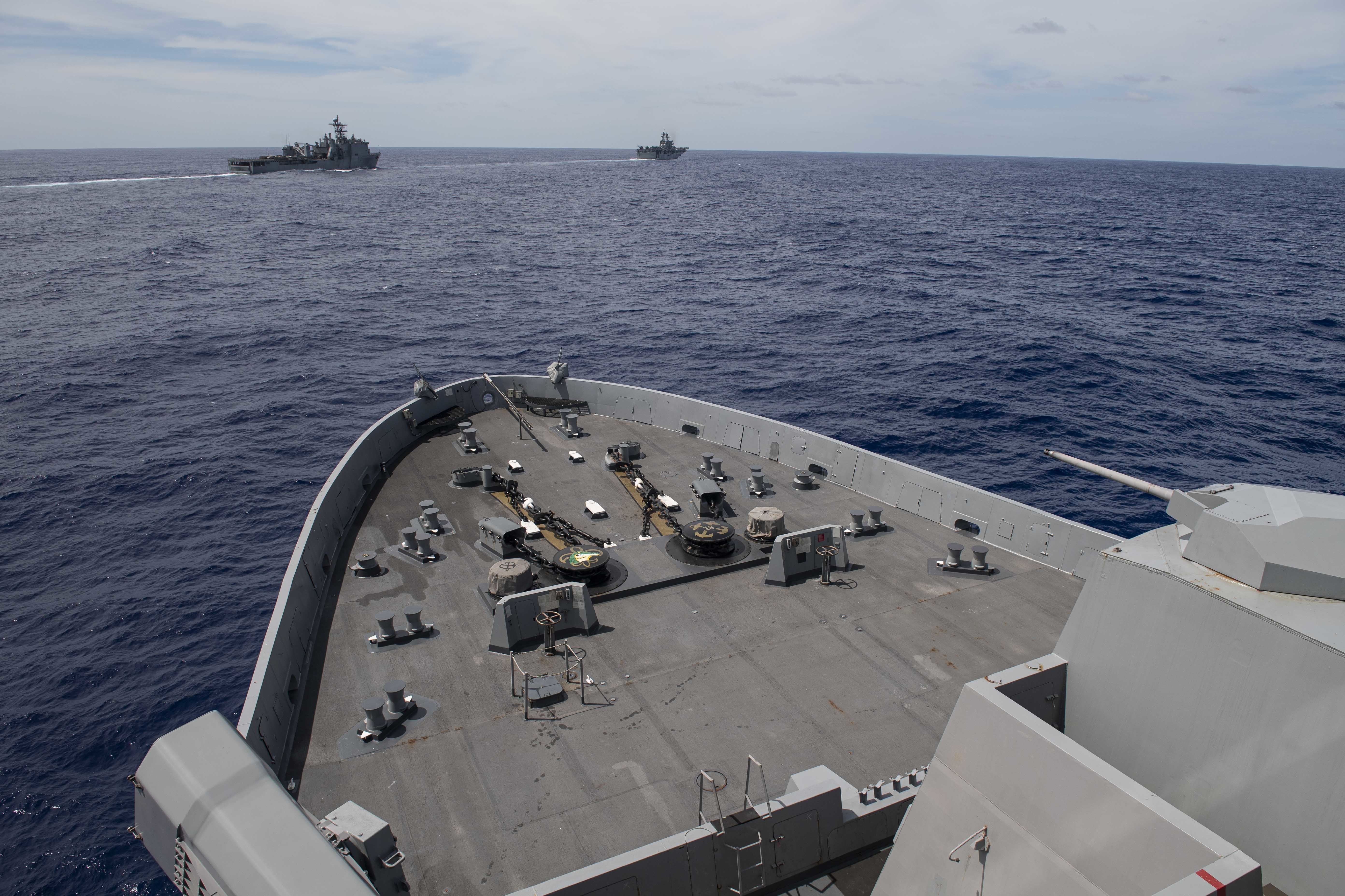 Uss America Lha 6 And Uss Germantown Lsd 42 Transit Th