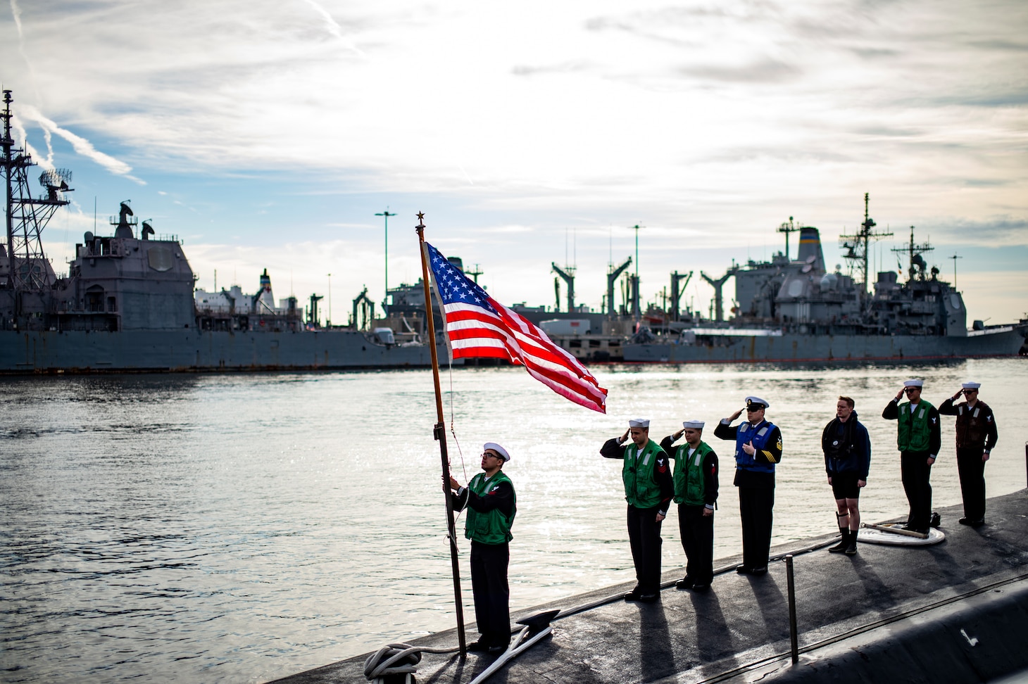 USS John Warner Returns Home for Thanksgiving > Commander, Submarine ...