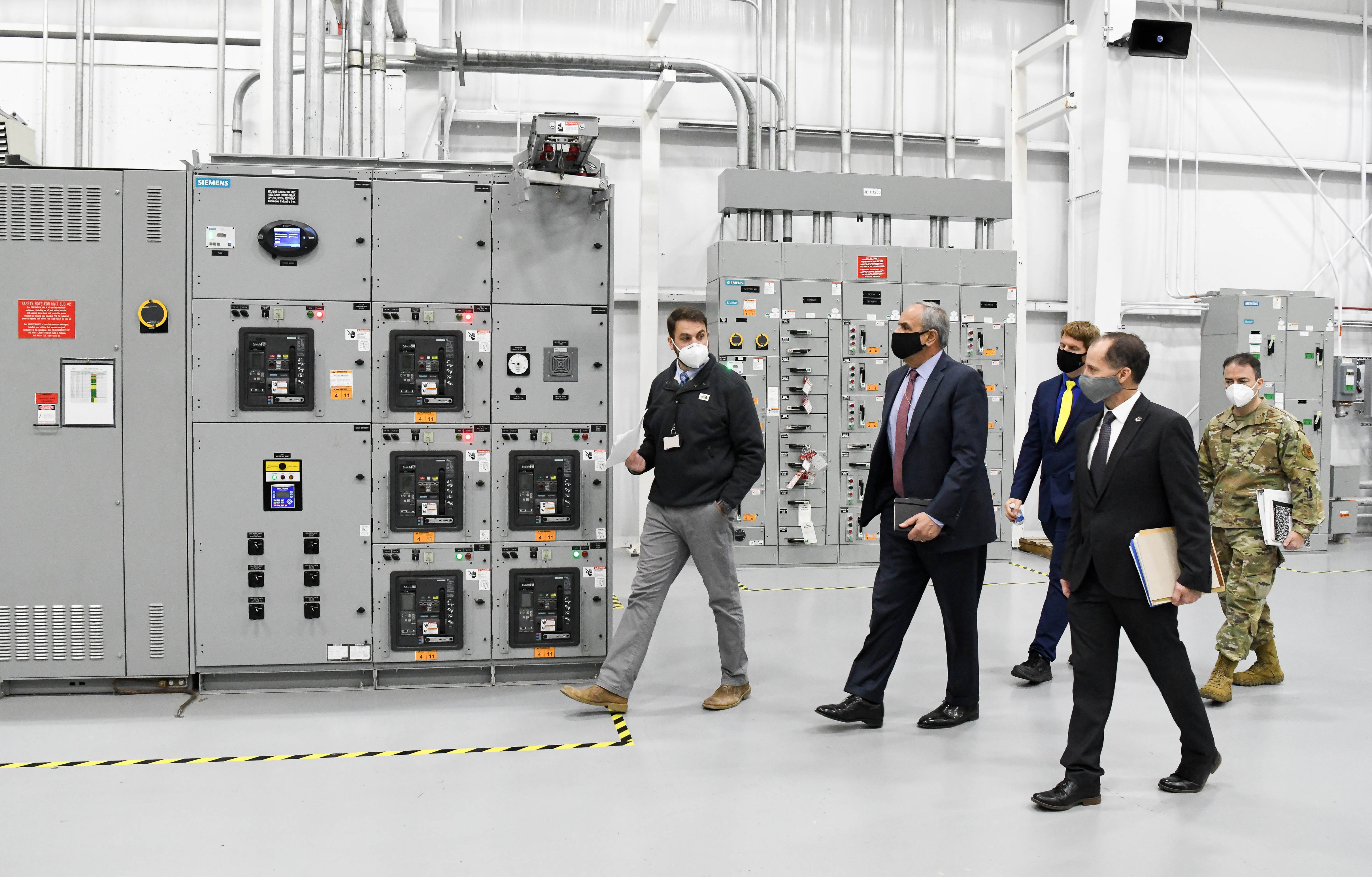 AF Chief Scientist visits Arnold AFB > Arnold Air Force Base > Article ...