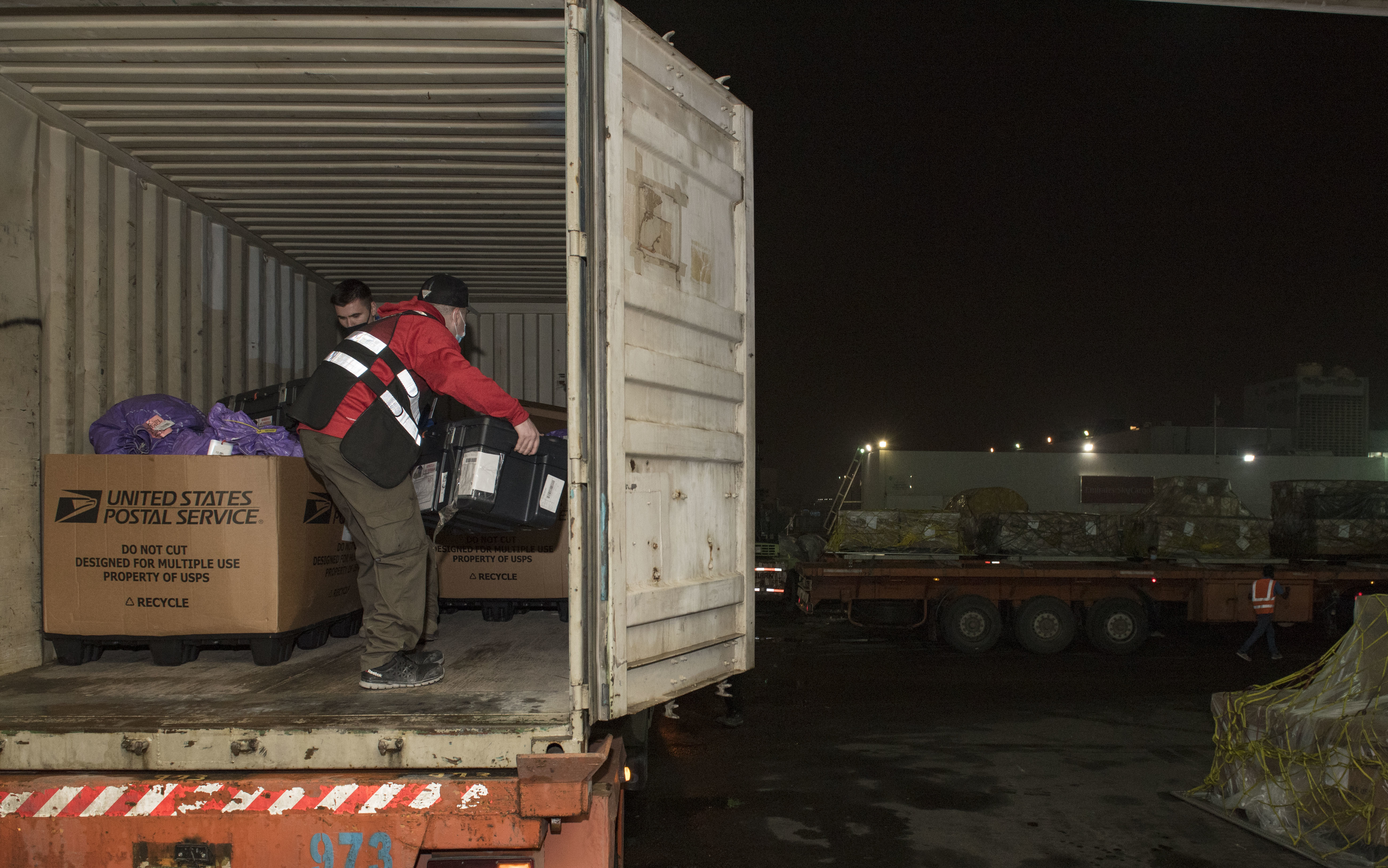 Mail control activity ramps up for the holidays > U.S. Air Forces ...