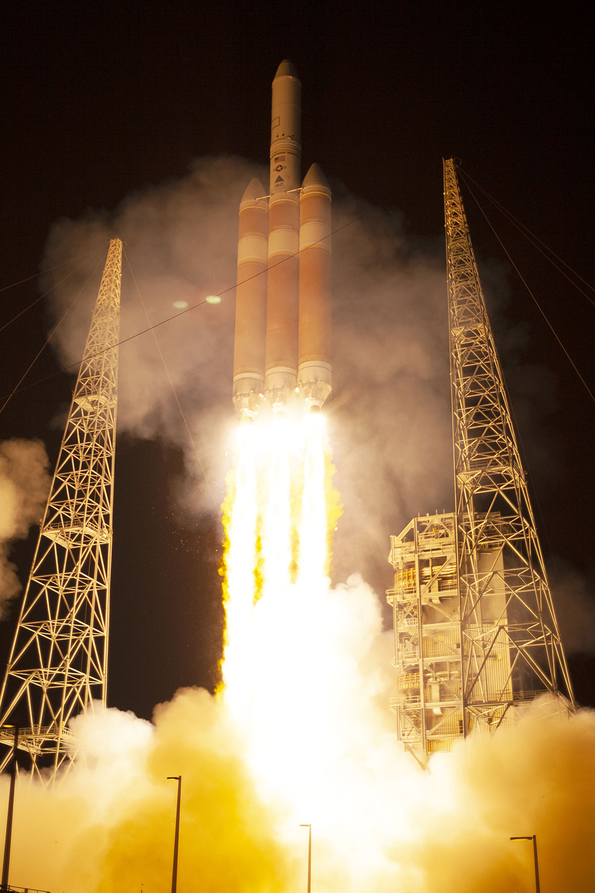 USSF launches NRO payload aboard a ULA Delta IV Heavy Launch Vehicle ...