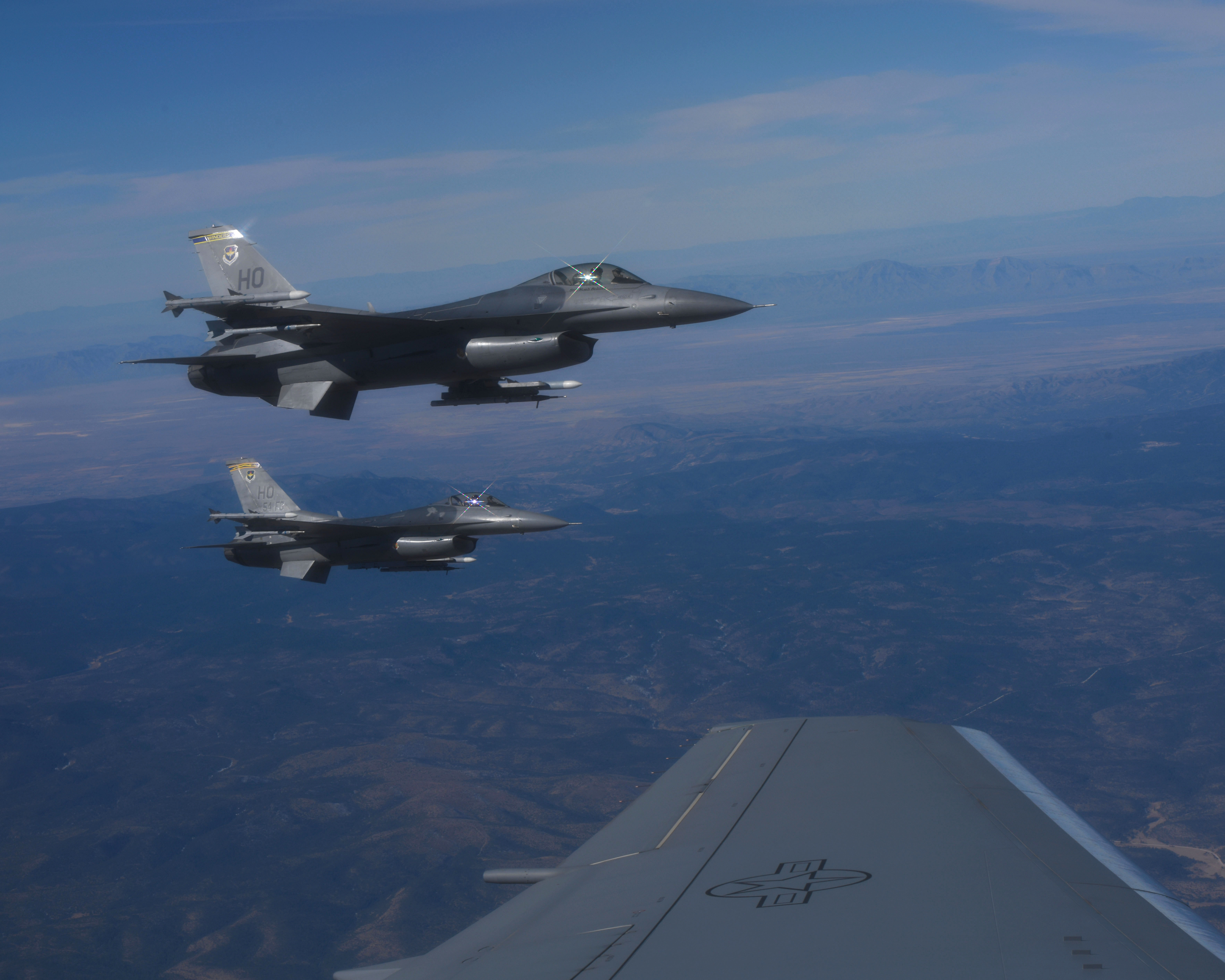 First in AETC: KC-46s refuel F-16 fighters > Holloman Air Force Base ...