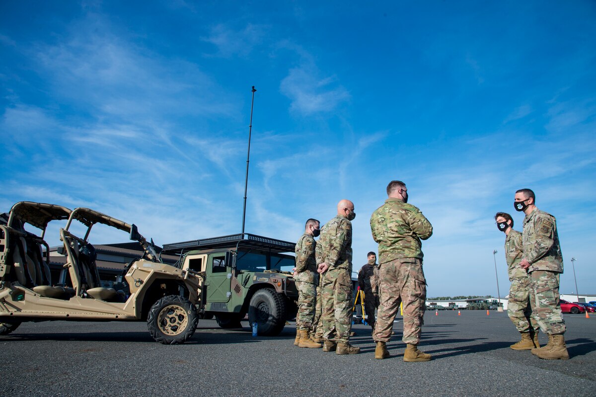 AMC leaders visit 621st CRW, see multi-capable Airmen up close > Air ...