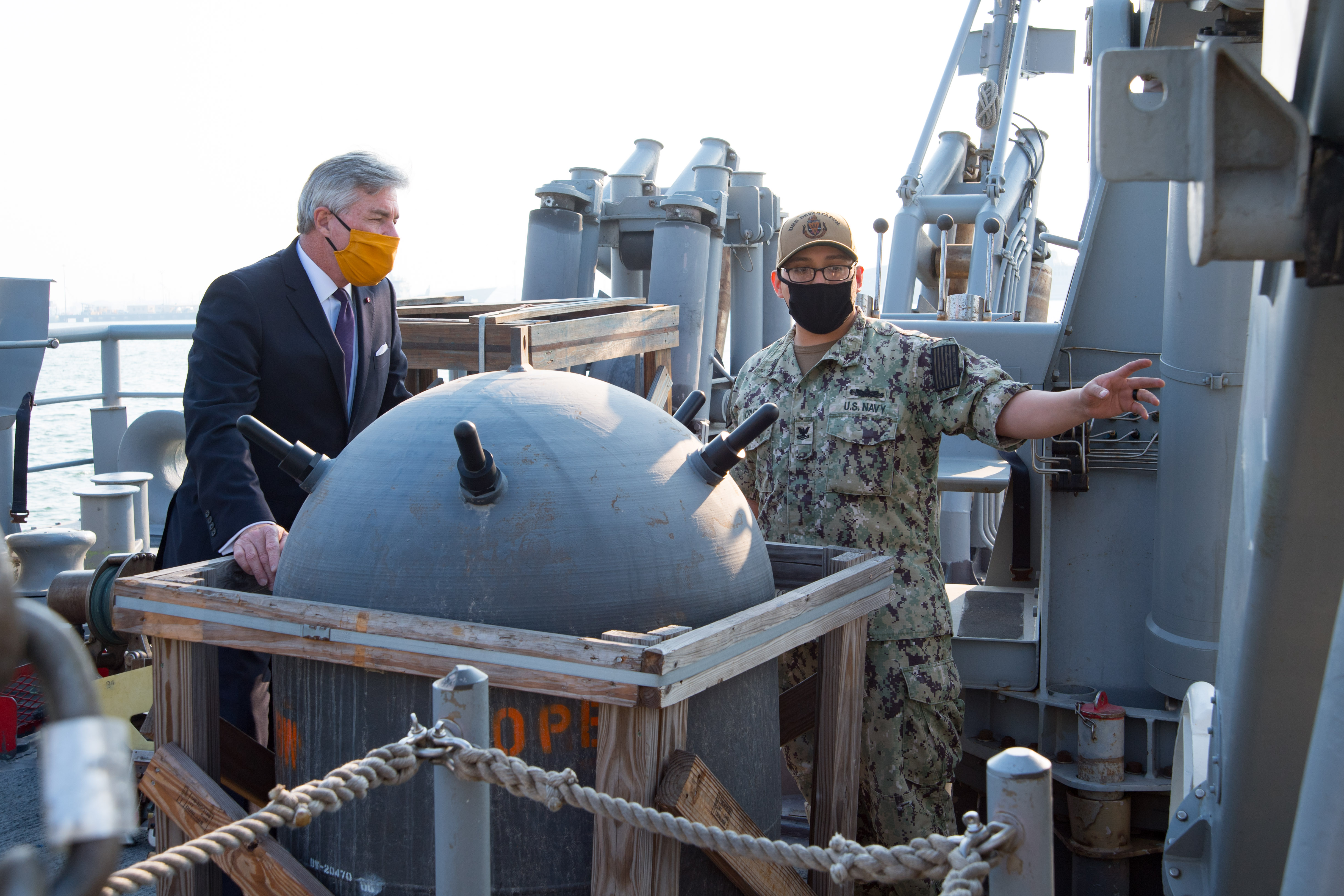 Secretary of the Navy visits Naval Support Activity Bahrain > U.S ...