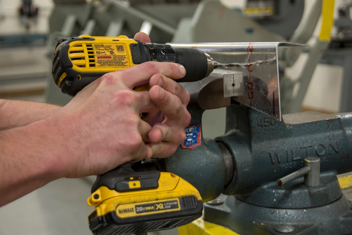 301 FW MXS Airman holds the F-16 mission together > 301st Fighter Wing ...