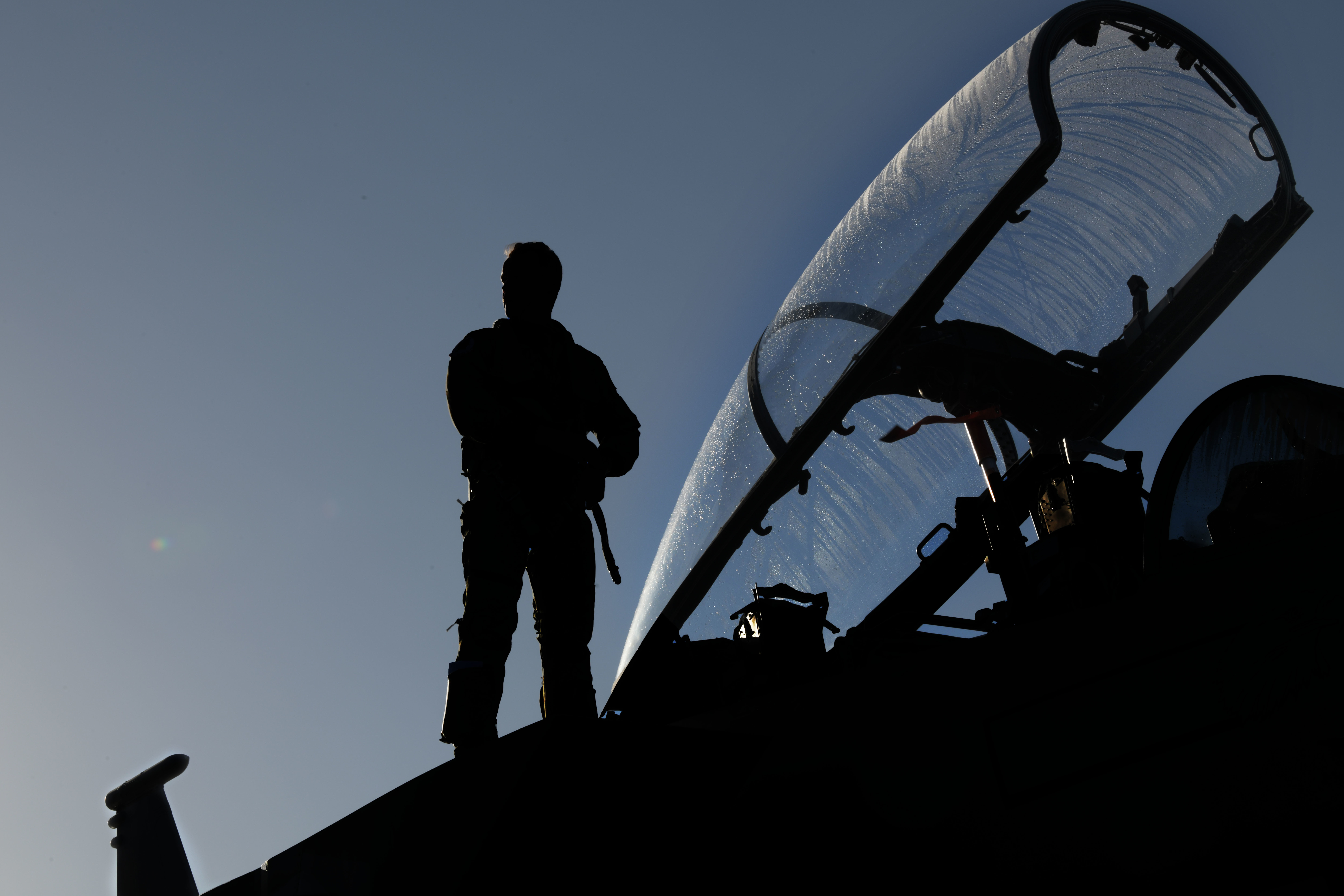 494th FS weapons officer receives the USAF Weapons School Robbie Risner ...