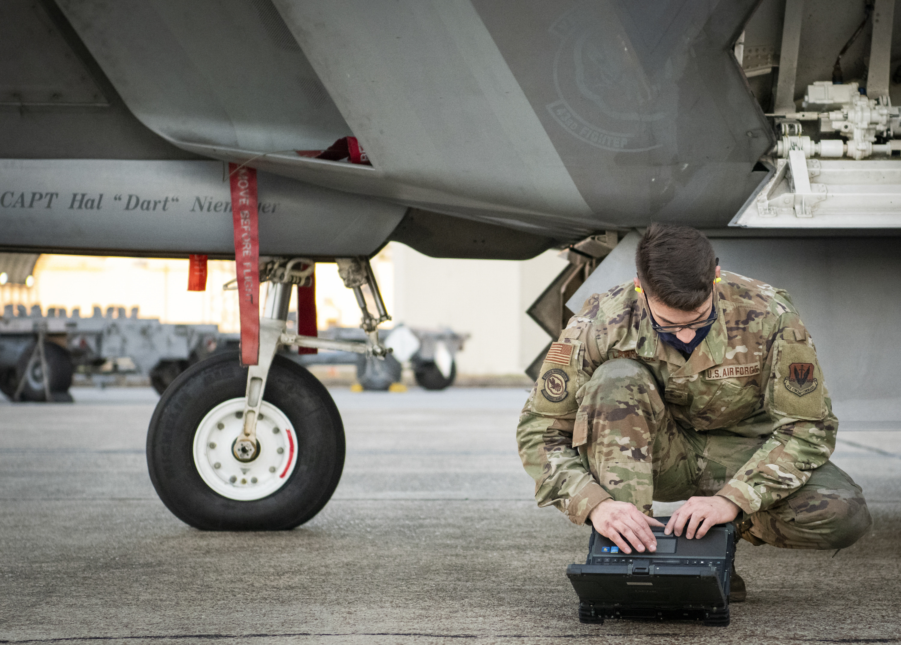 Raptor Ready: F-22 loadcrew competition > Edwards Air Force Base > News
