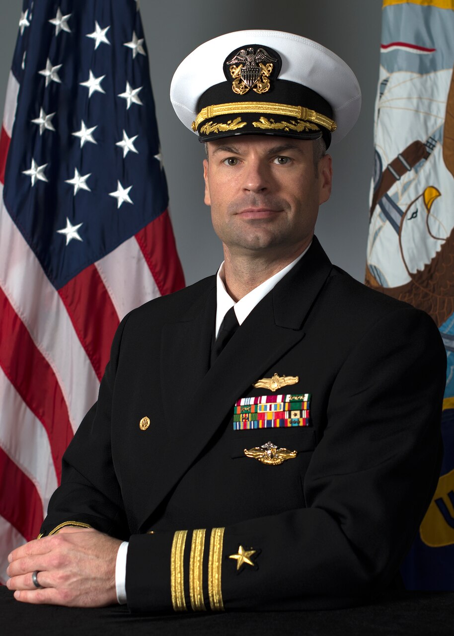 Commander Matthew Pawlenko > Naval Education and Training Command ...