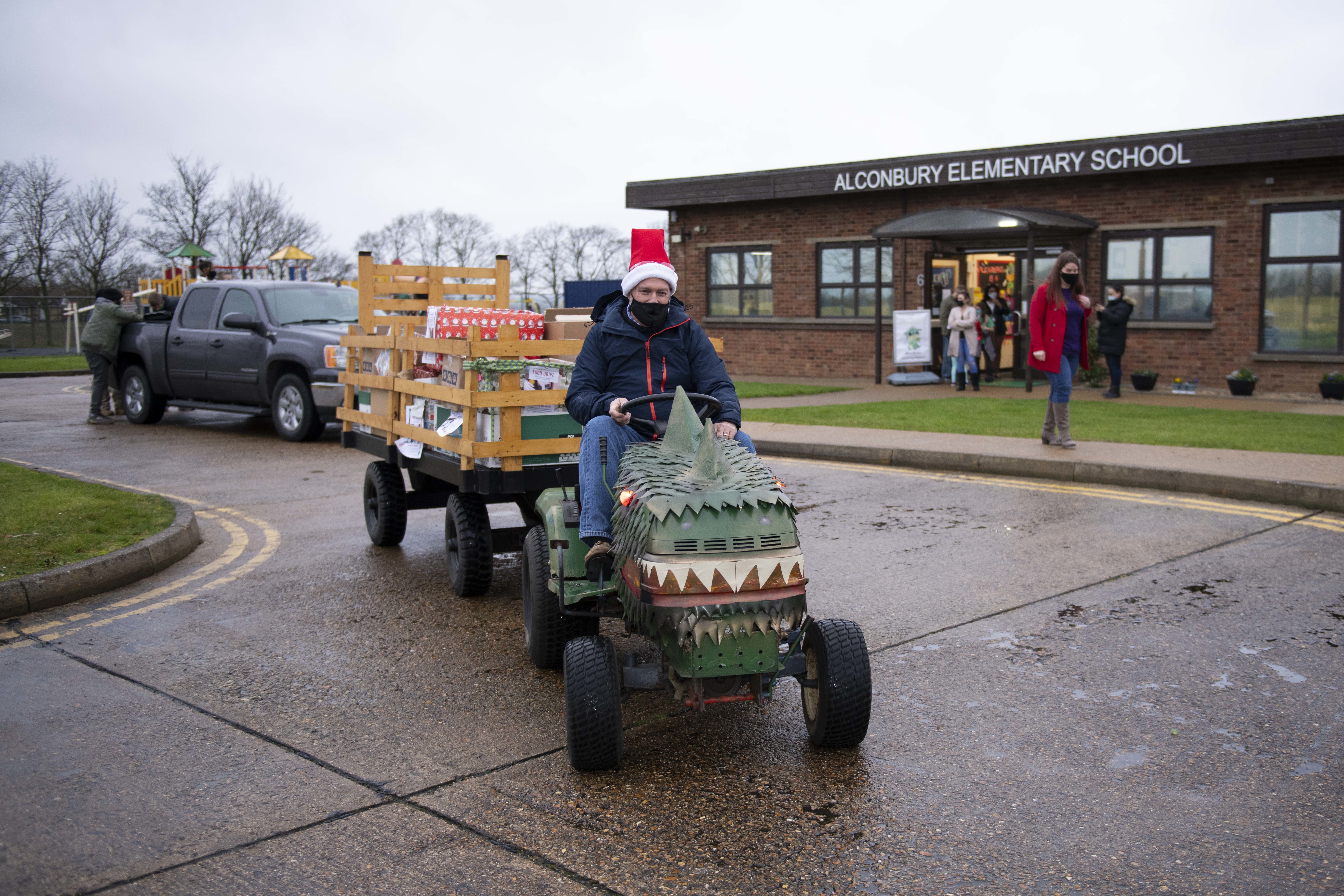 RAF Alconbury and RAF Molesworth communities unite for holiday food ...