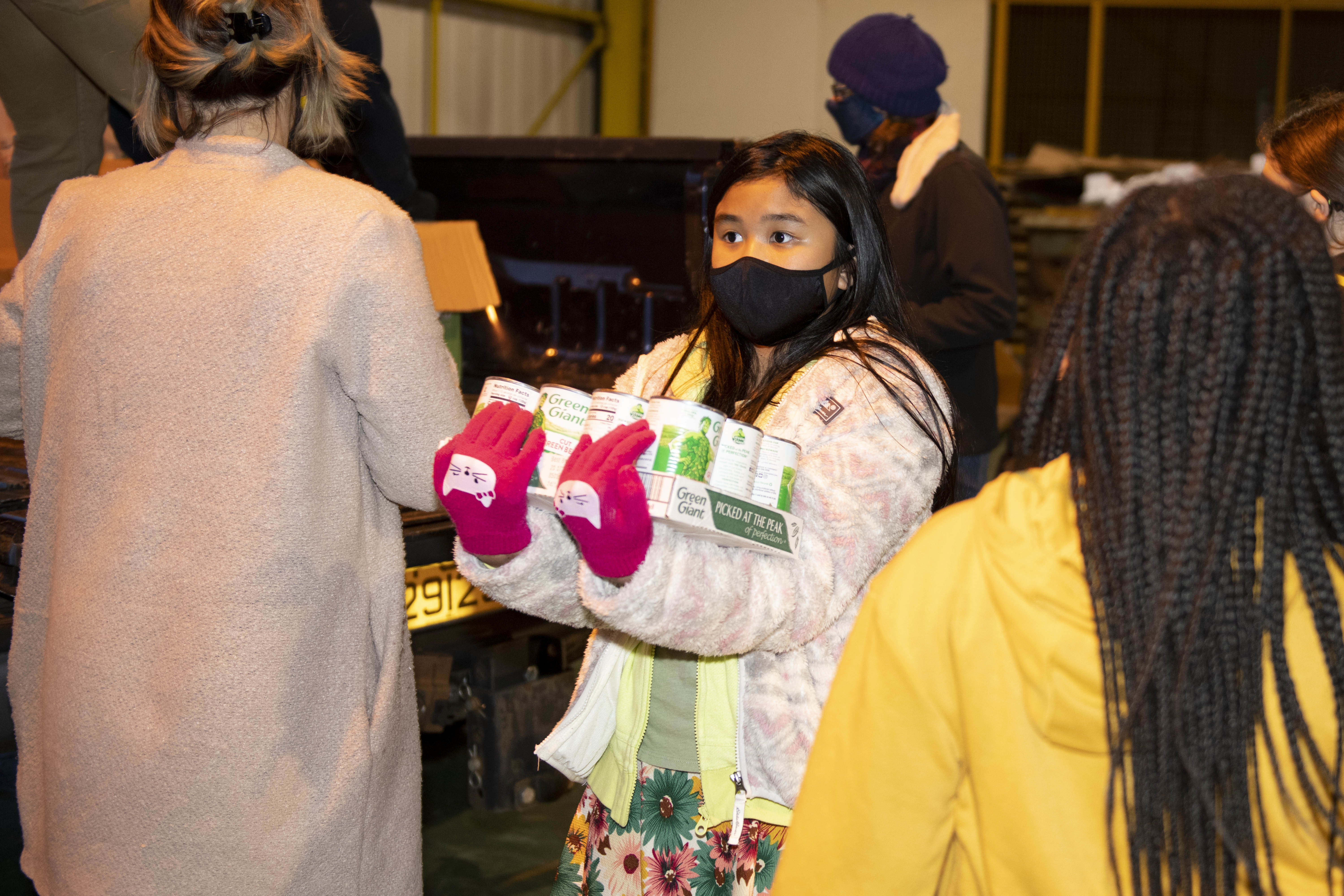 RAF Alconbury and RAF Molesworth communities unite for holiday food ...