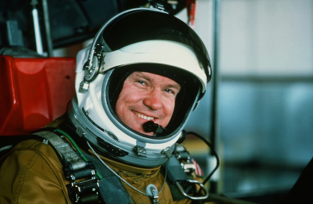 Col. Carpenter preparing for flight