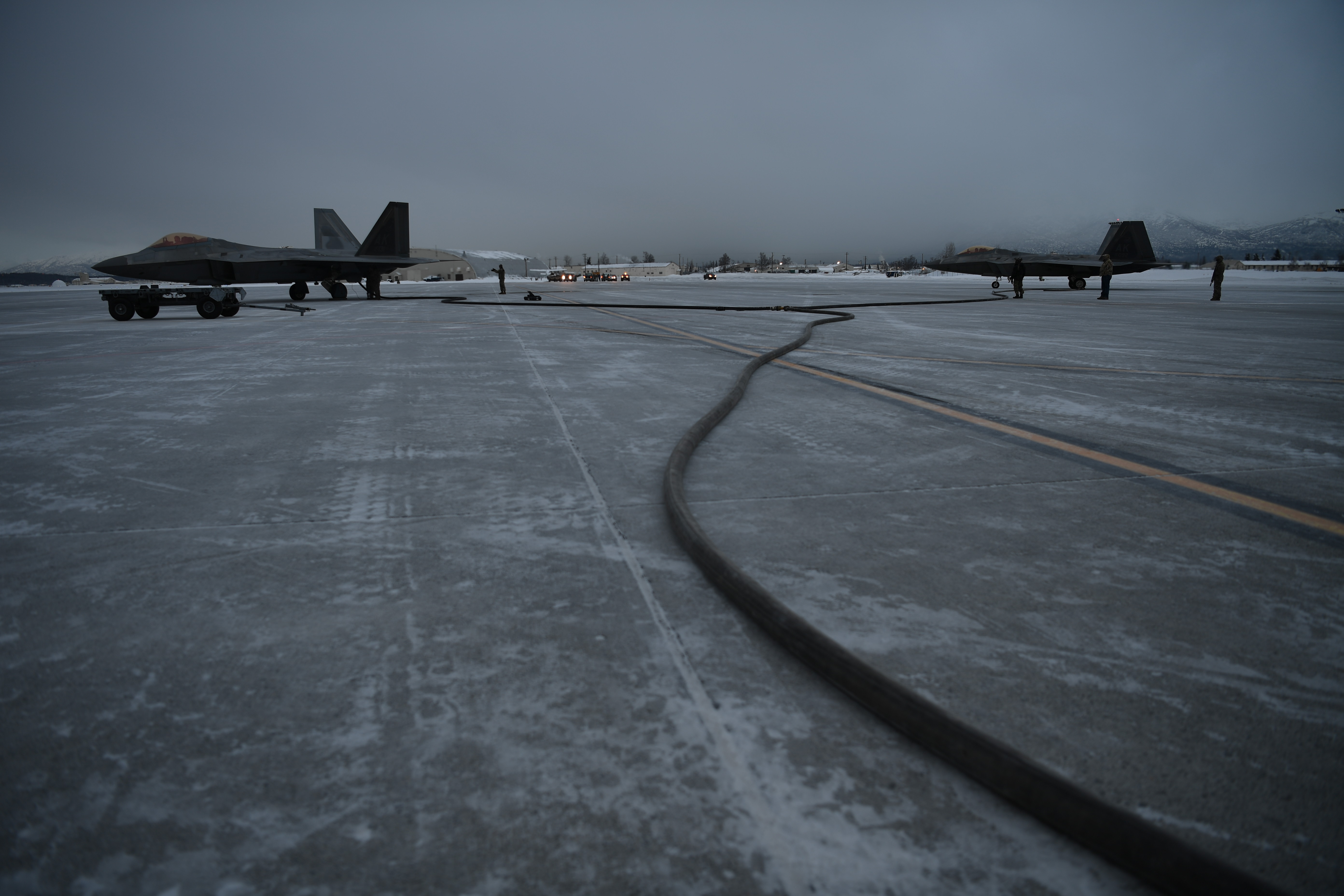 Special Tactics operators simulate first-ever extreme cold weather FARP ...