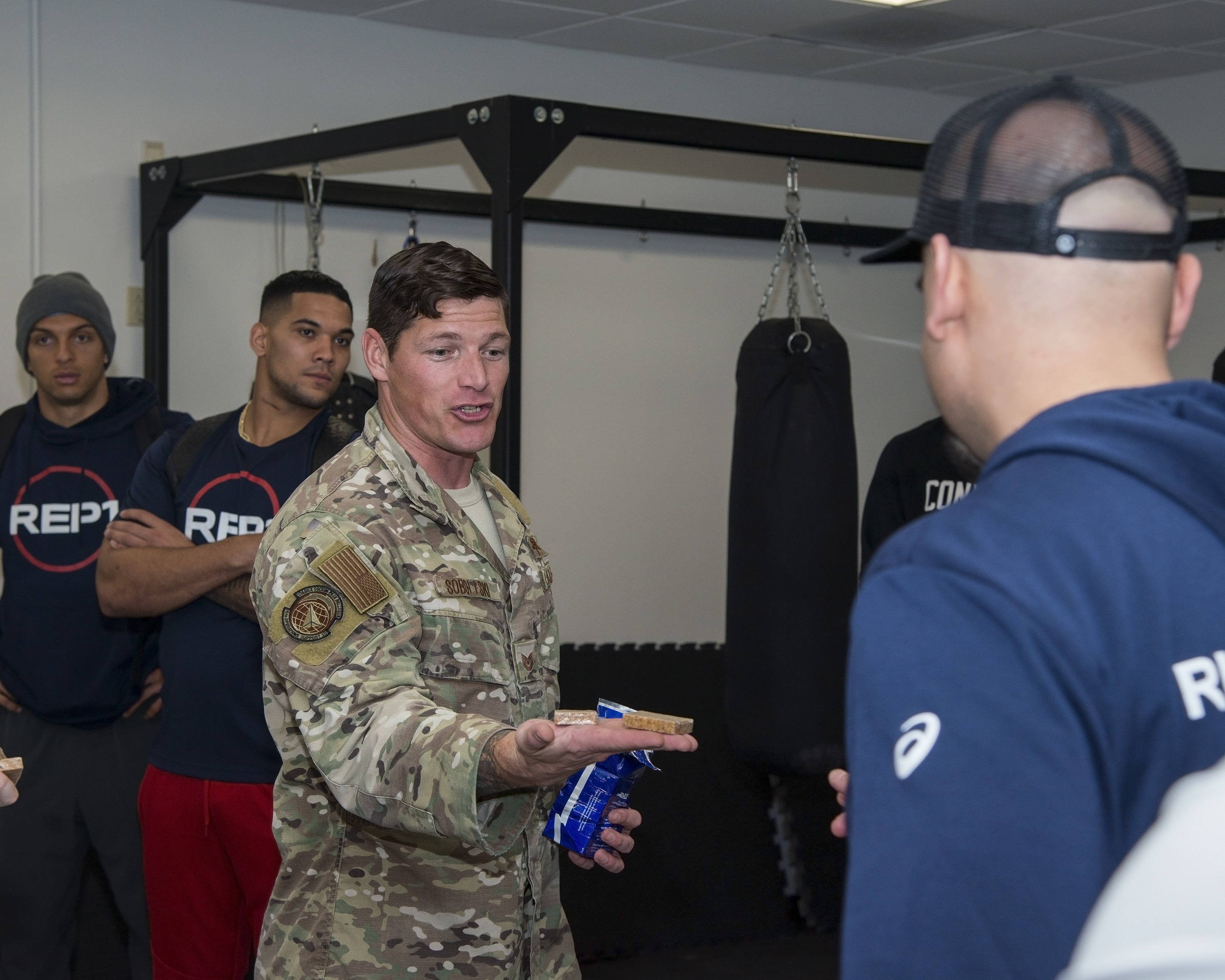 Professional athletes visit MacDill > MacDill Air Force Base > Article ...