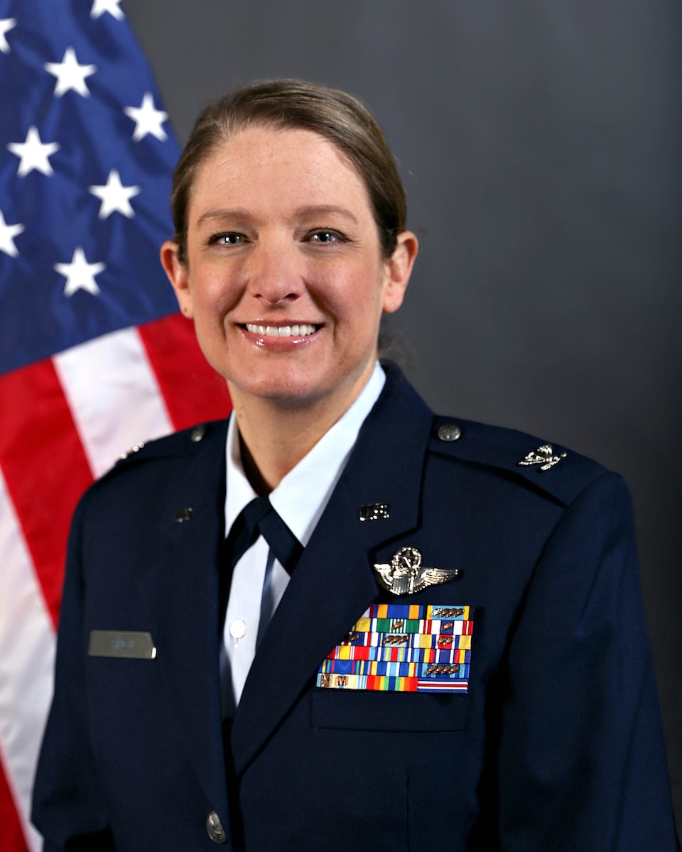 Finch selected to replace Samenus as 185th Vice Wing commander > 185th ...