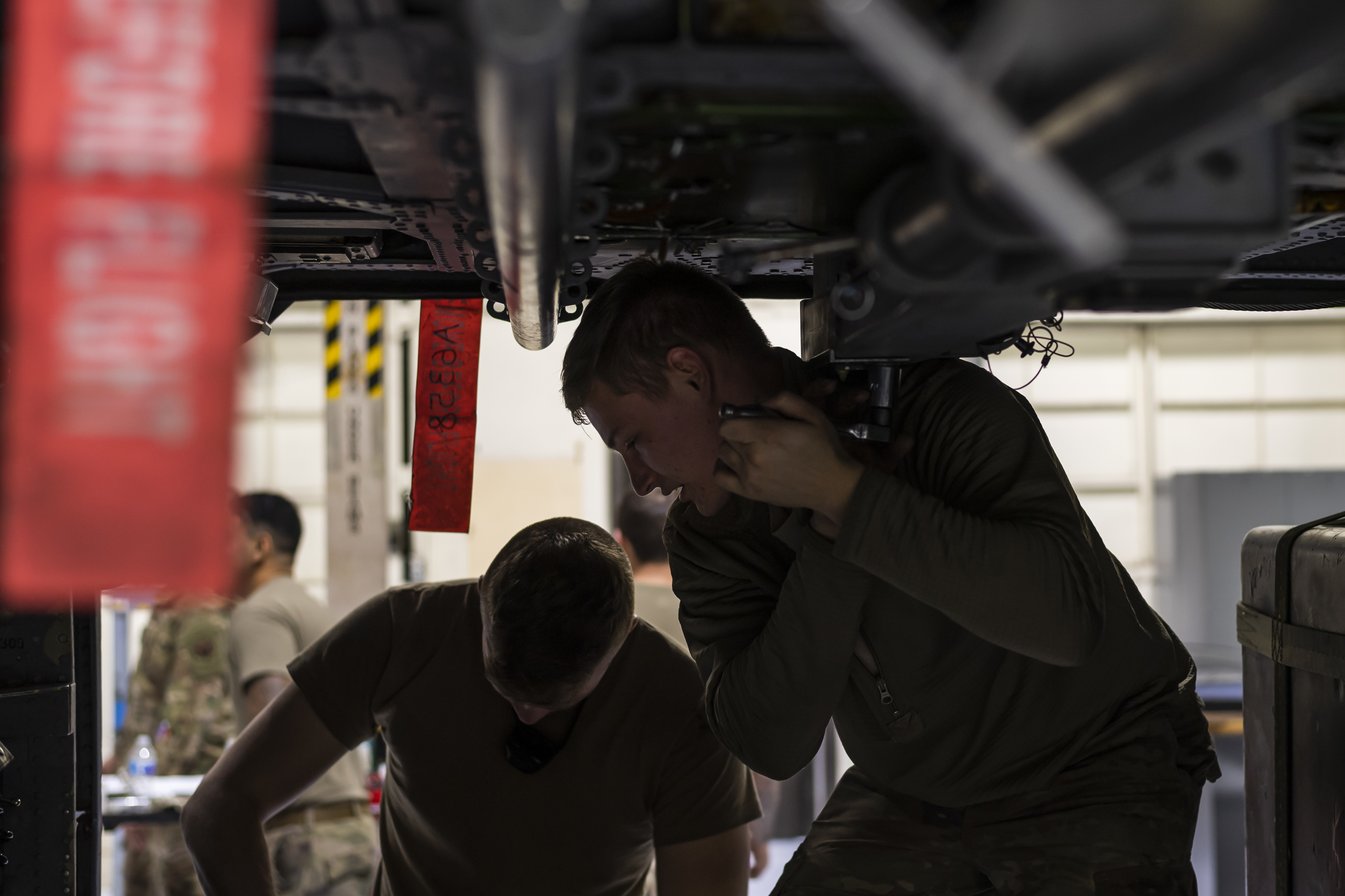 41st HMU Airmen perform 50-hour inspection