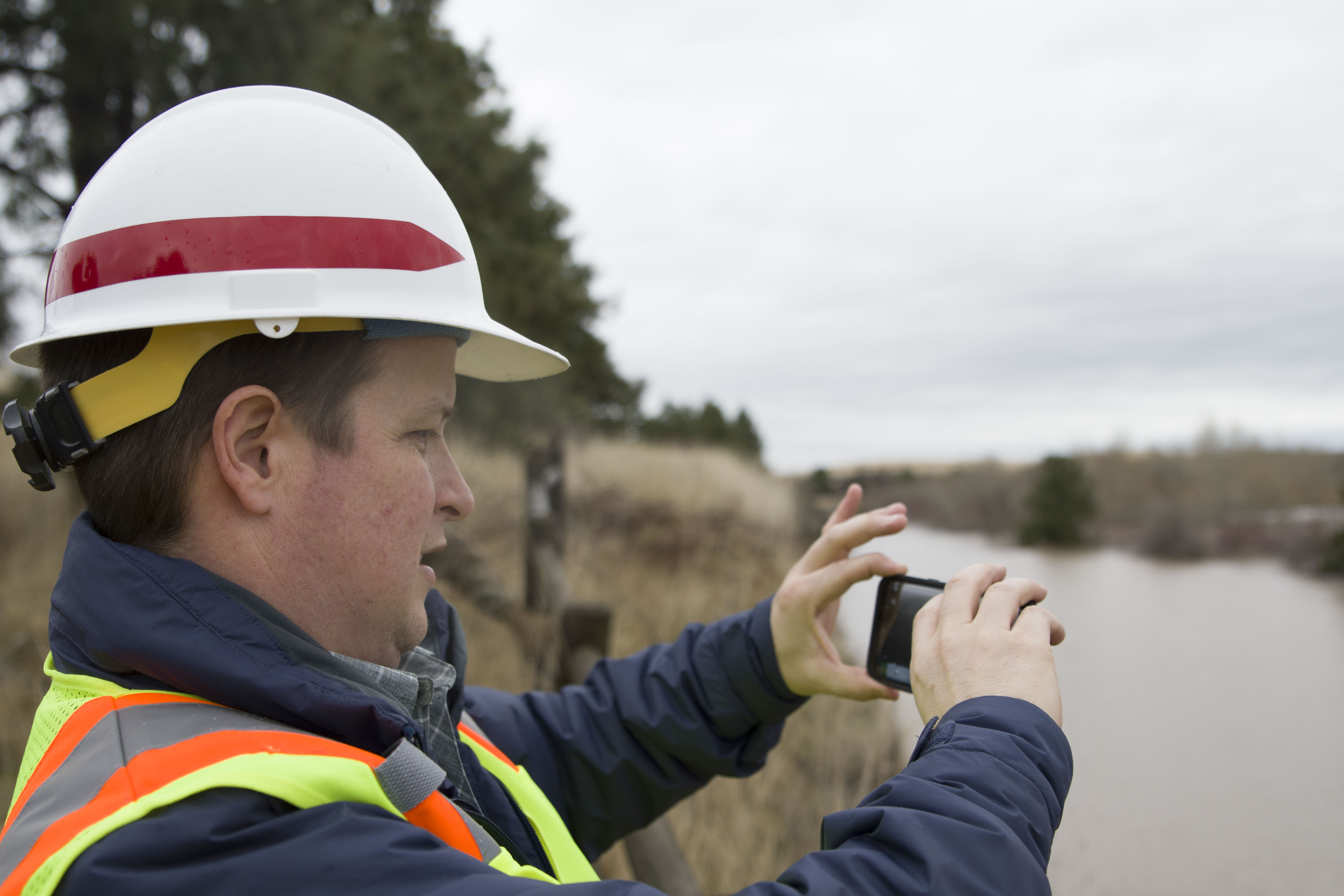 Engineer Alex Hammond, a Dam and Levee Safety Manager for the Walla ...