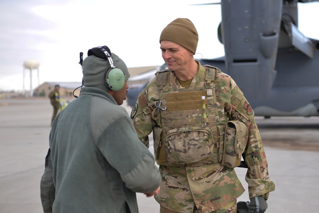 58th Special Operations Wing hosts 19th Air Force command team, spouses