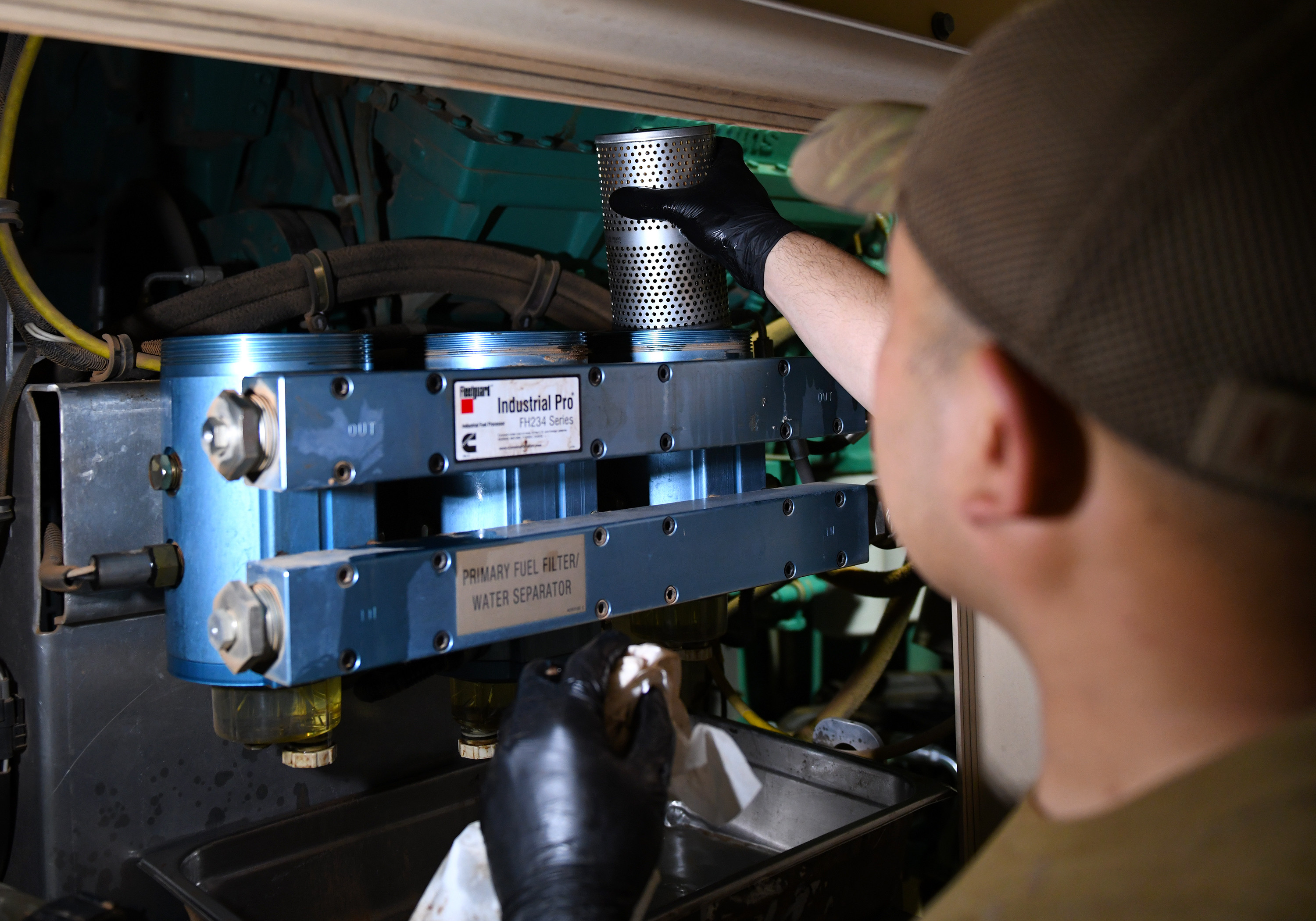 Preserving the power: Airmen maintain generators in Niger > U.S. Air ...
