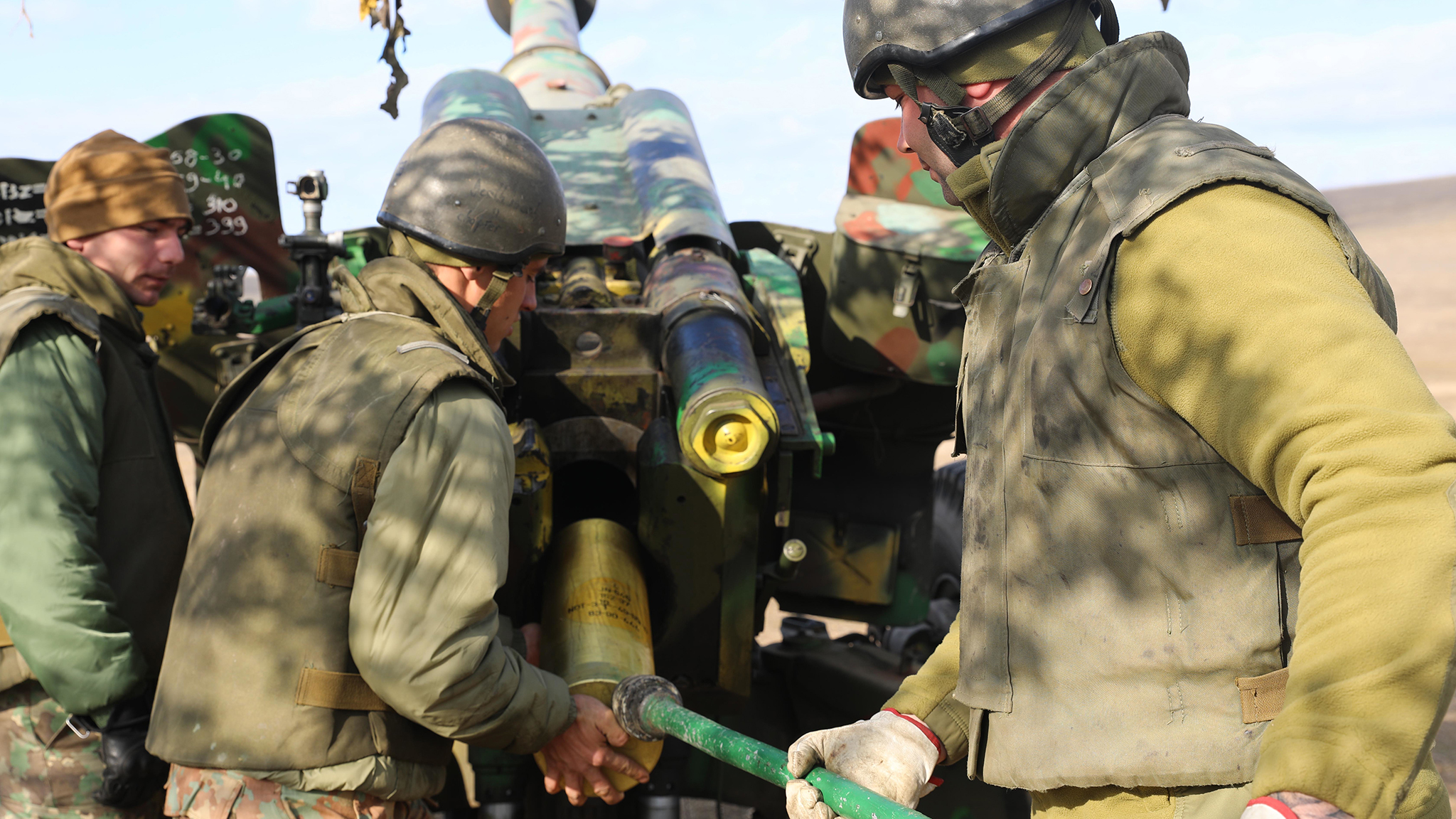 Romanian Soldiers provide artillery support at 1st Cavalry Division's ...