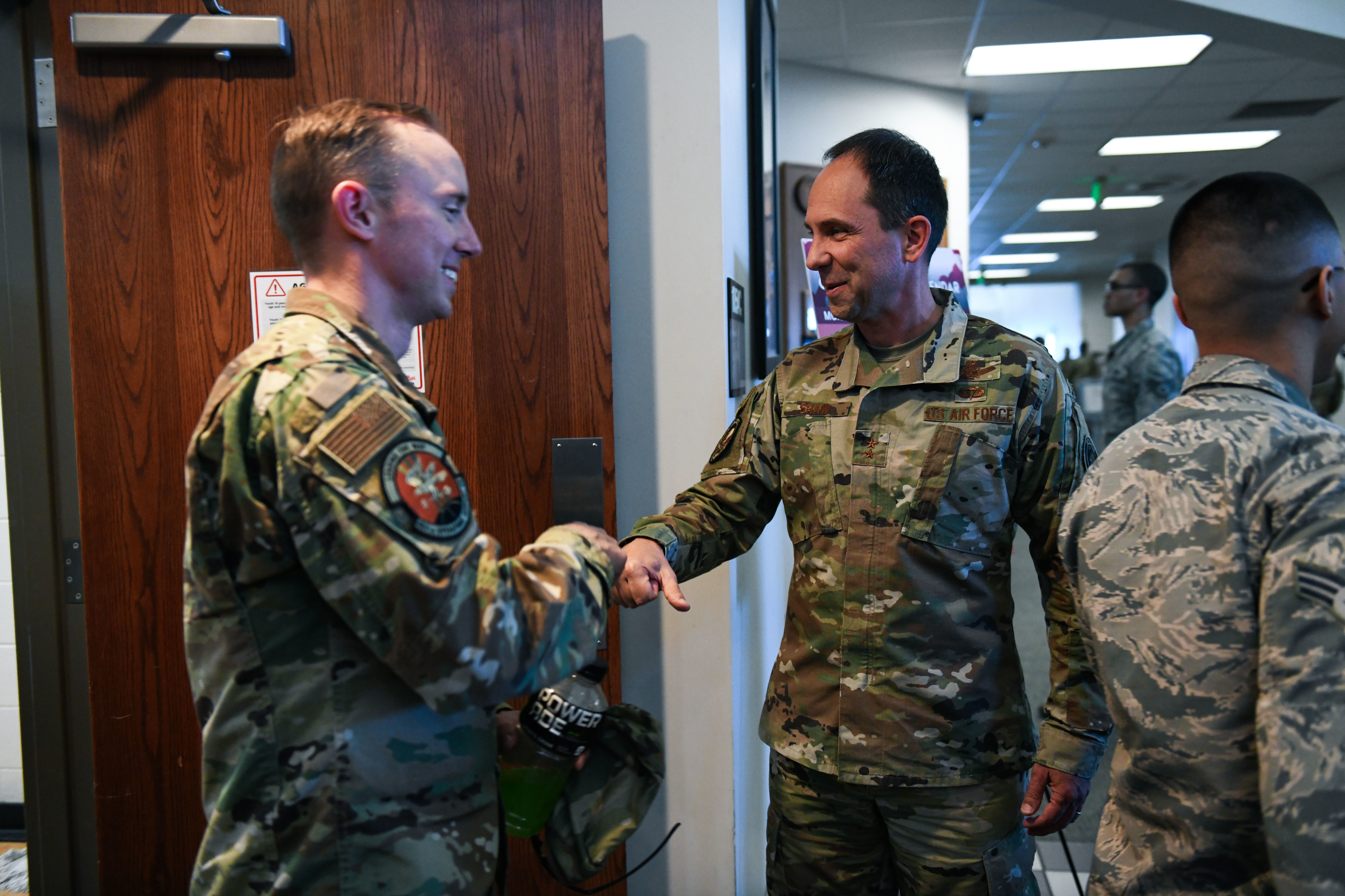 Maj. Gen. John Shaw and Tonia Shaw visit Buckley AFB > Buckley Space ...