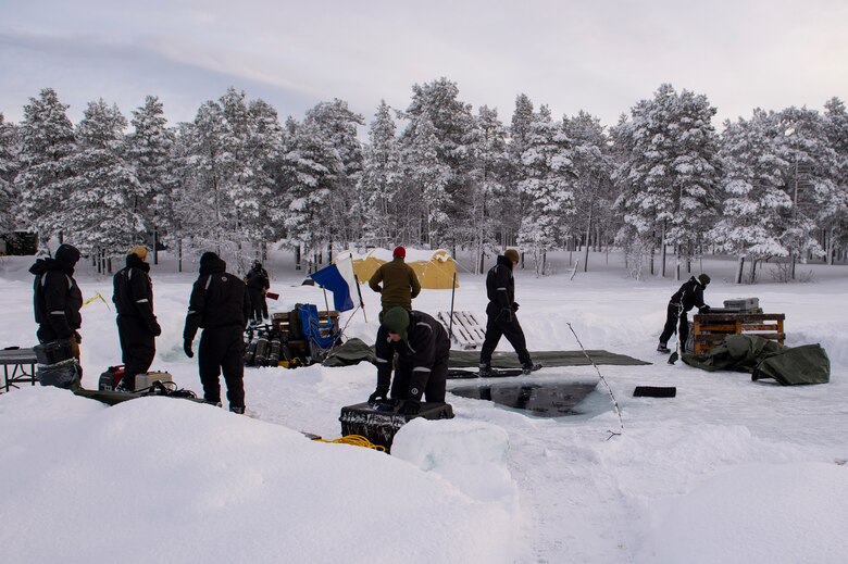 UCT-1 Completes Ice Diving Operations during Exercise Cold Response ...