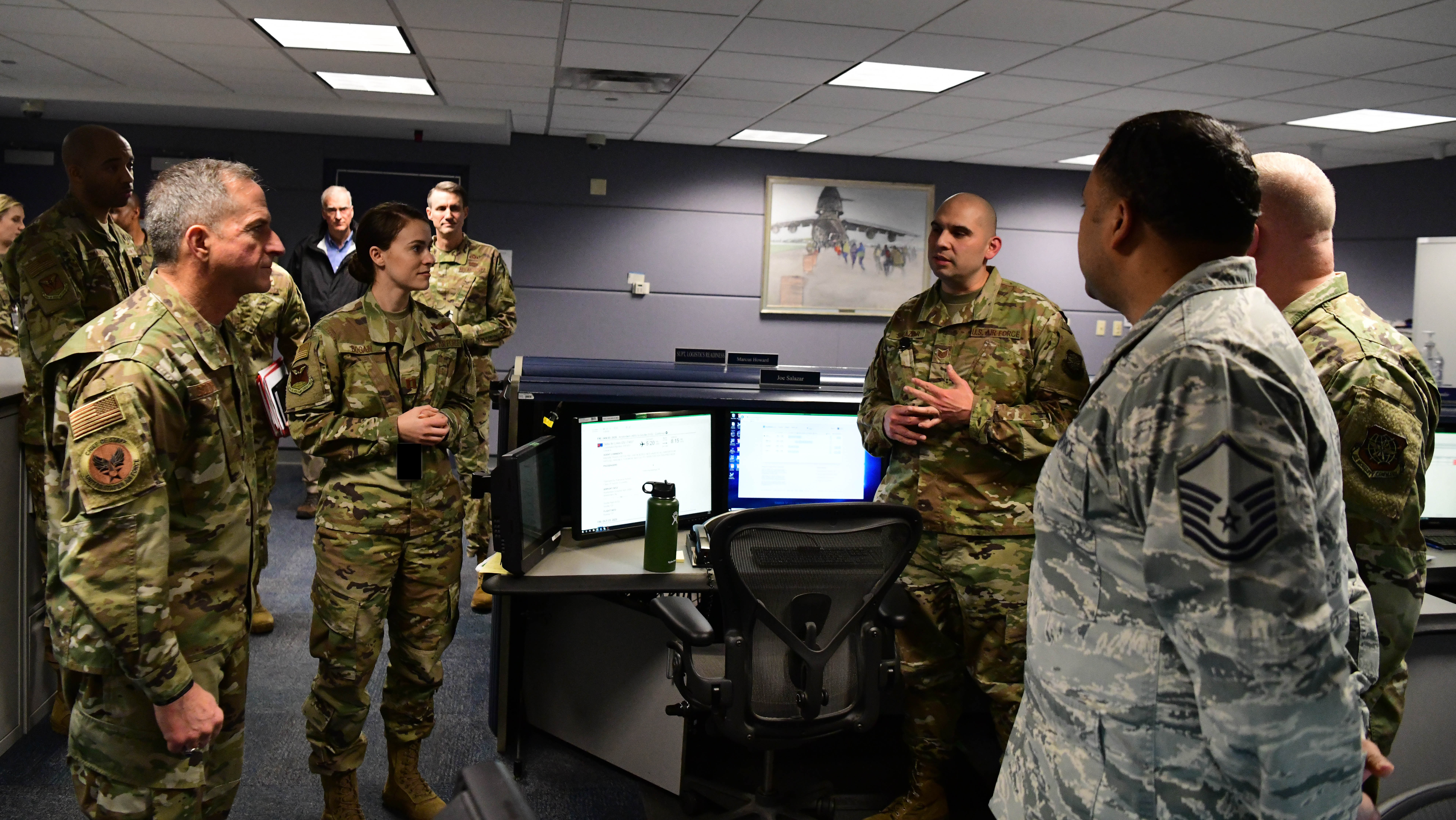 CSAF visits 618th AOC Airmen > Air Mobility Command > Article Display