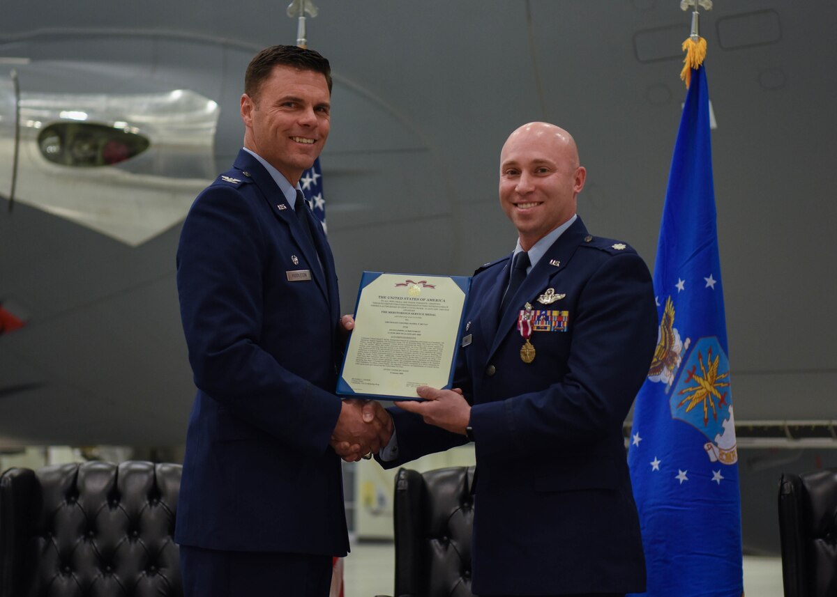 22nd OSS Change of Command > McConnell Air Force Base > News