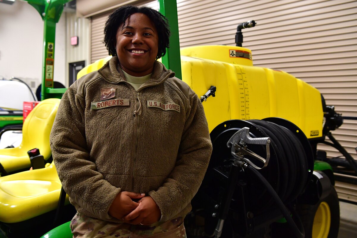 Combat Airlifter of the Week: Senior Airman Courtney Roberts > Little ...