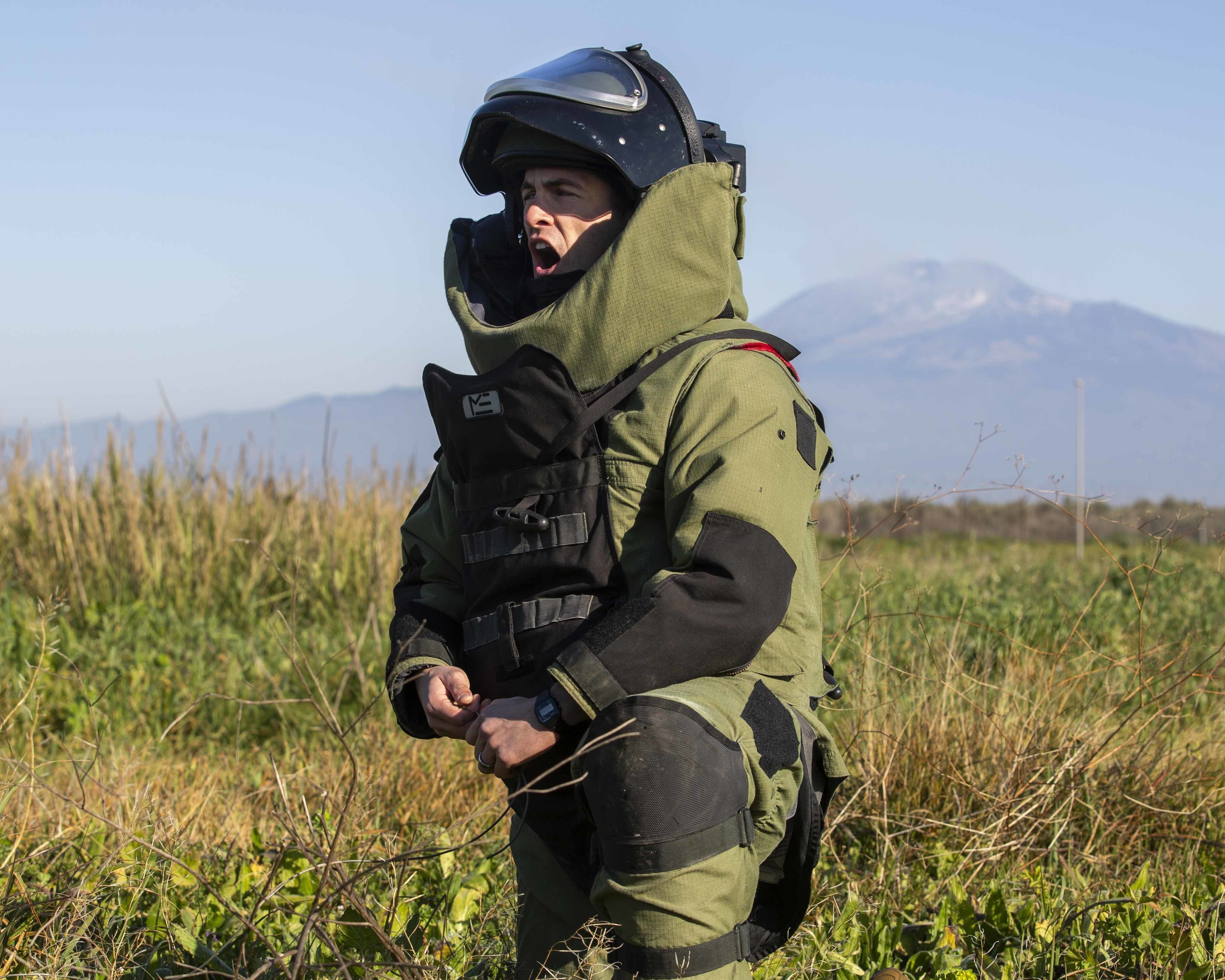 Marines Conduct Explosive Ordnance Disposal Training