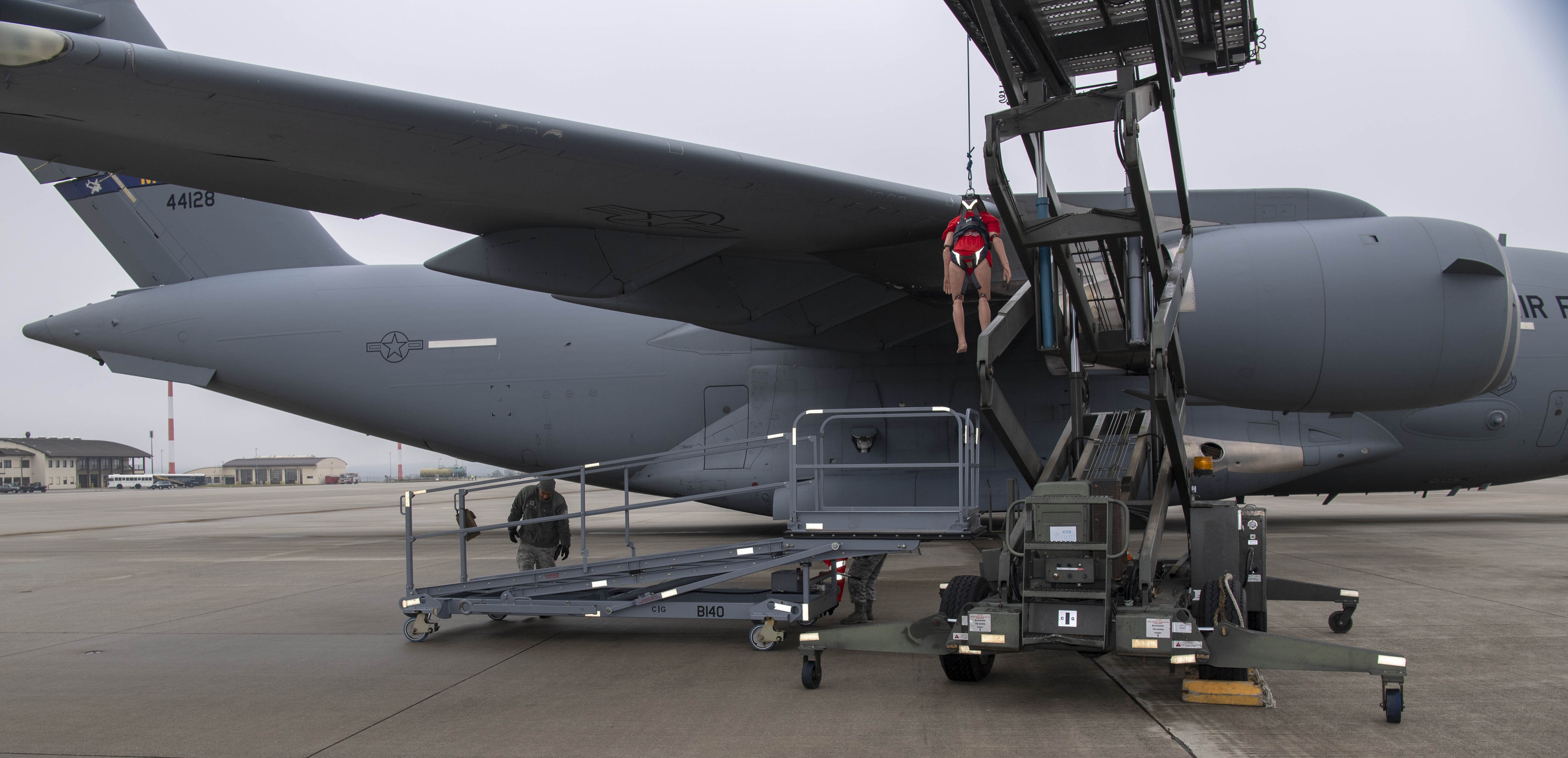 726th AMS conducts fall protection exercise > Spangdahlem Air Base > News