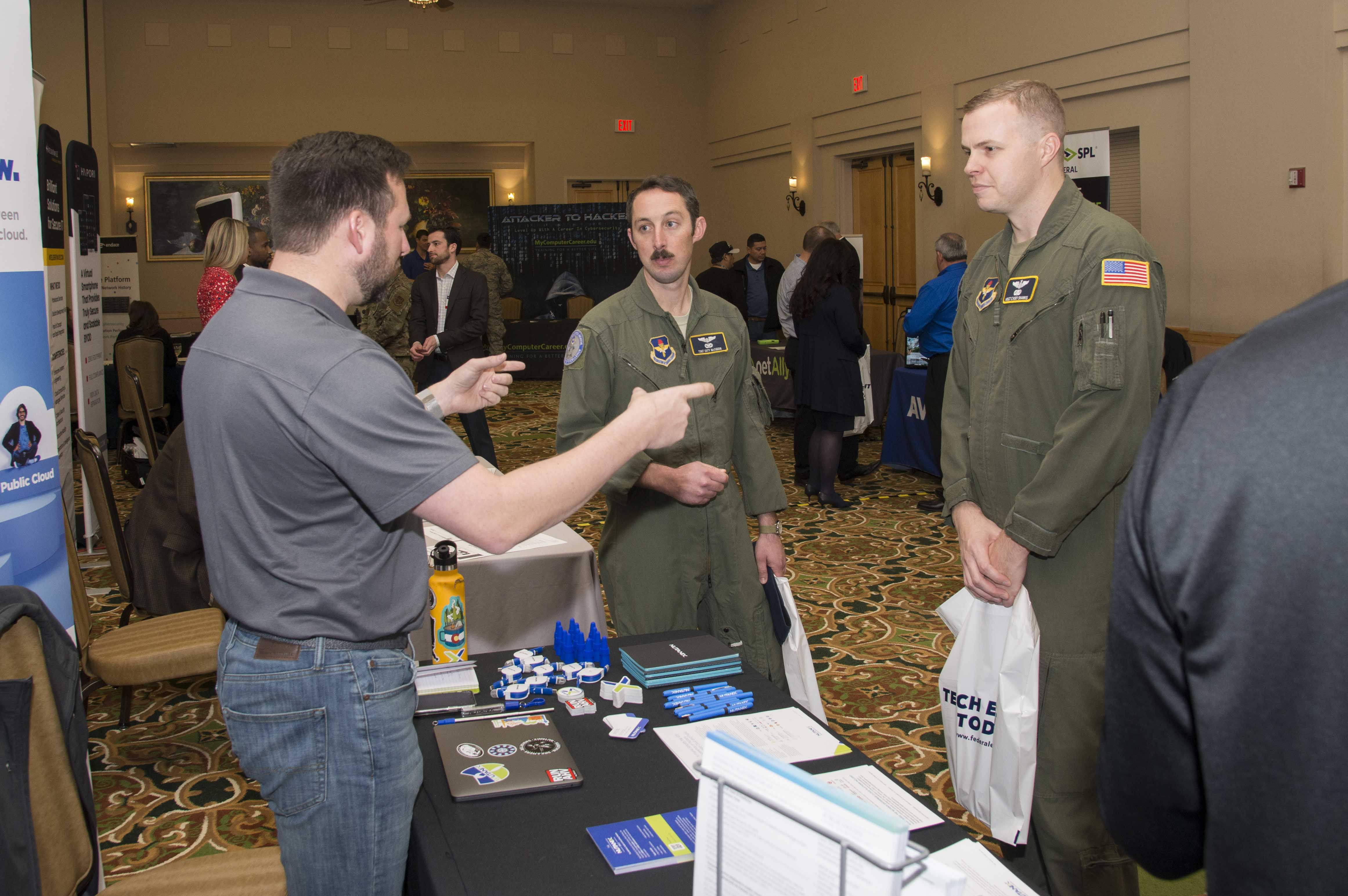 502nd CS hosts annual technology expo at JBSA-Lackland > 433rd Airlift ...