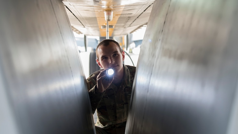 6th AMXS: On the grind to make them fly > MacDill Air Force Base > Display