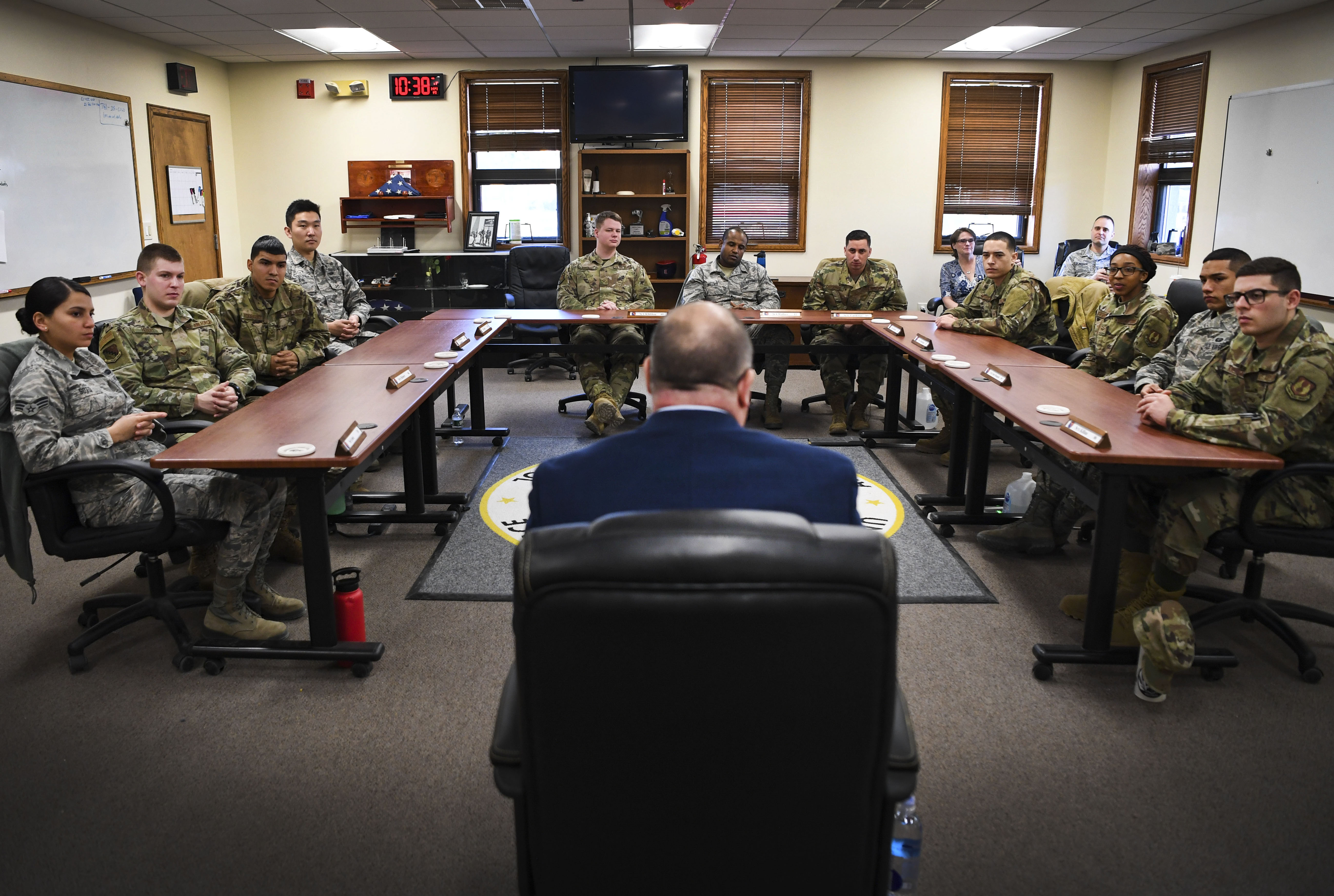 Levitow Jr. shares father’s legacy with ALS students > Hanscom Air ...