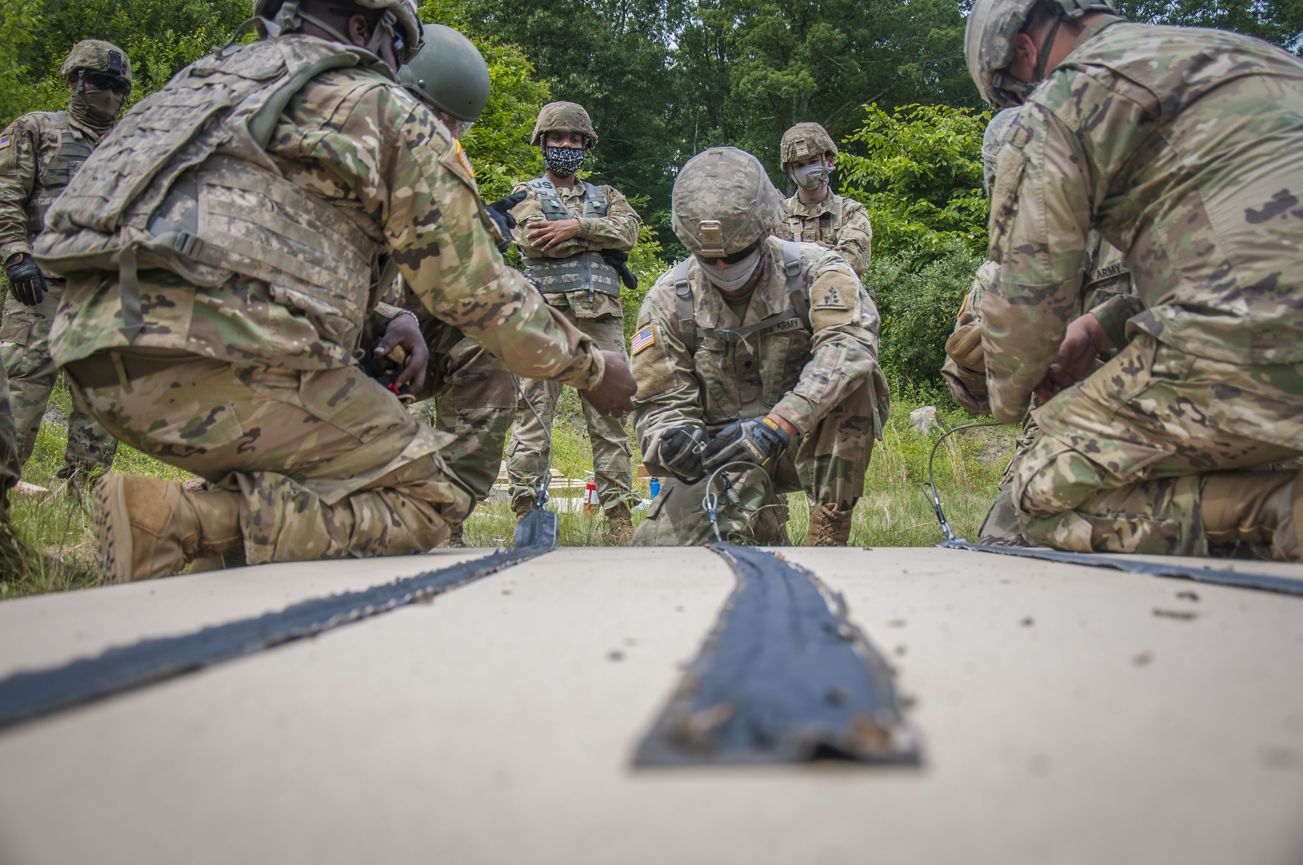 Connecticut Guard's 250th MRBC conducts breach training > National ...