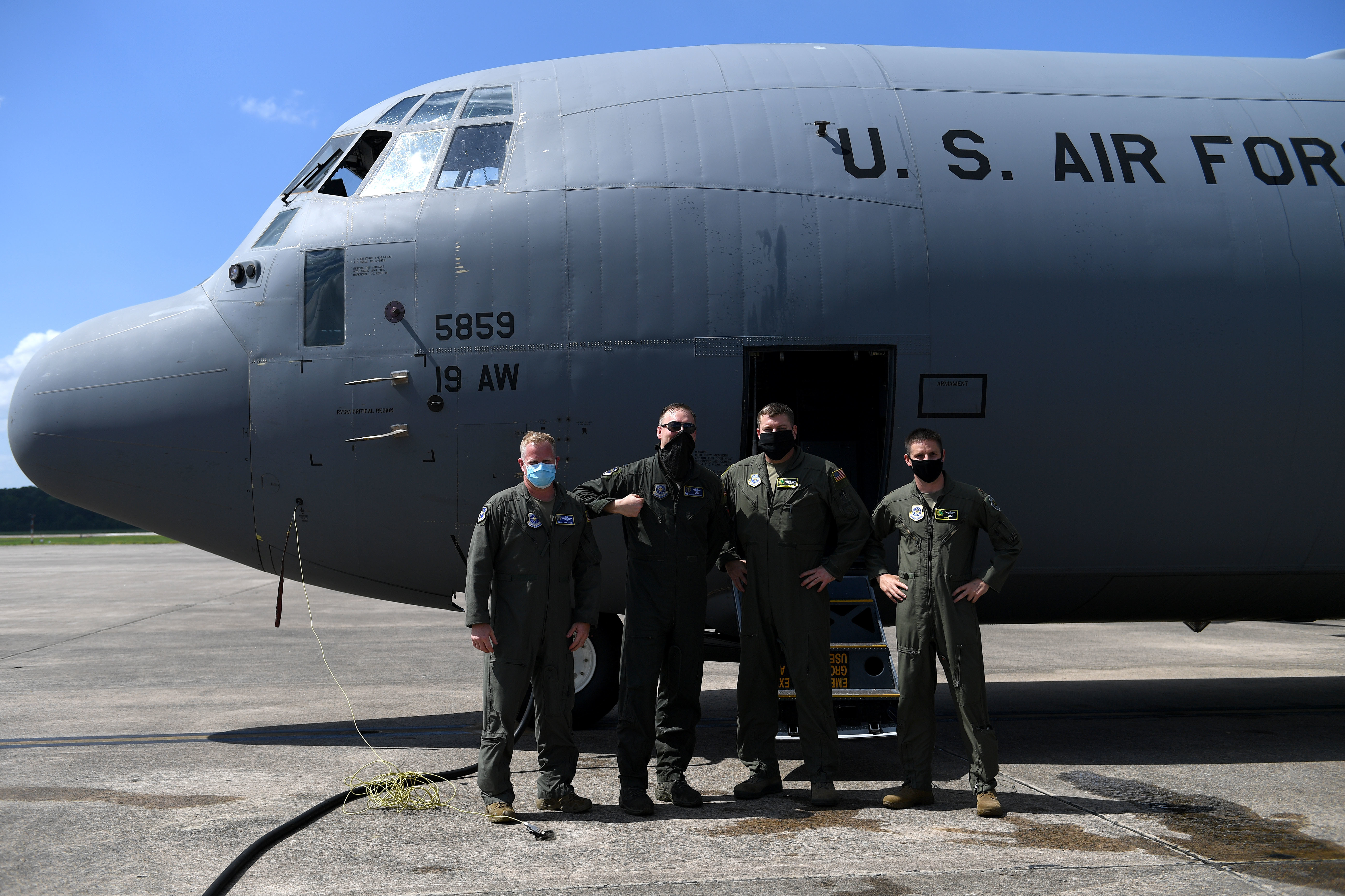 19th OG commander pilots final flight > Little Rock Air Force Base ...