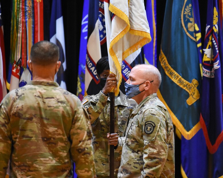 USAREC welcomes new command team > U.S. ARMY RECRUITING COMMAND > U.S ...