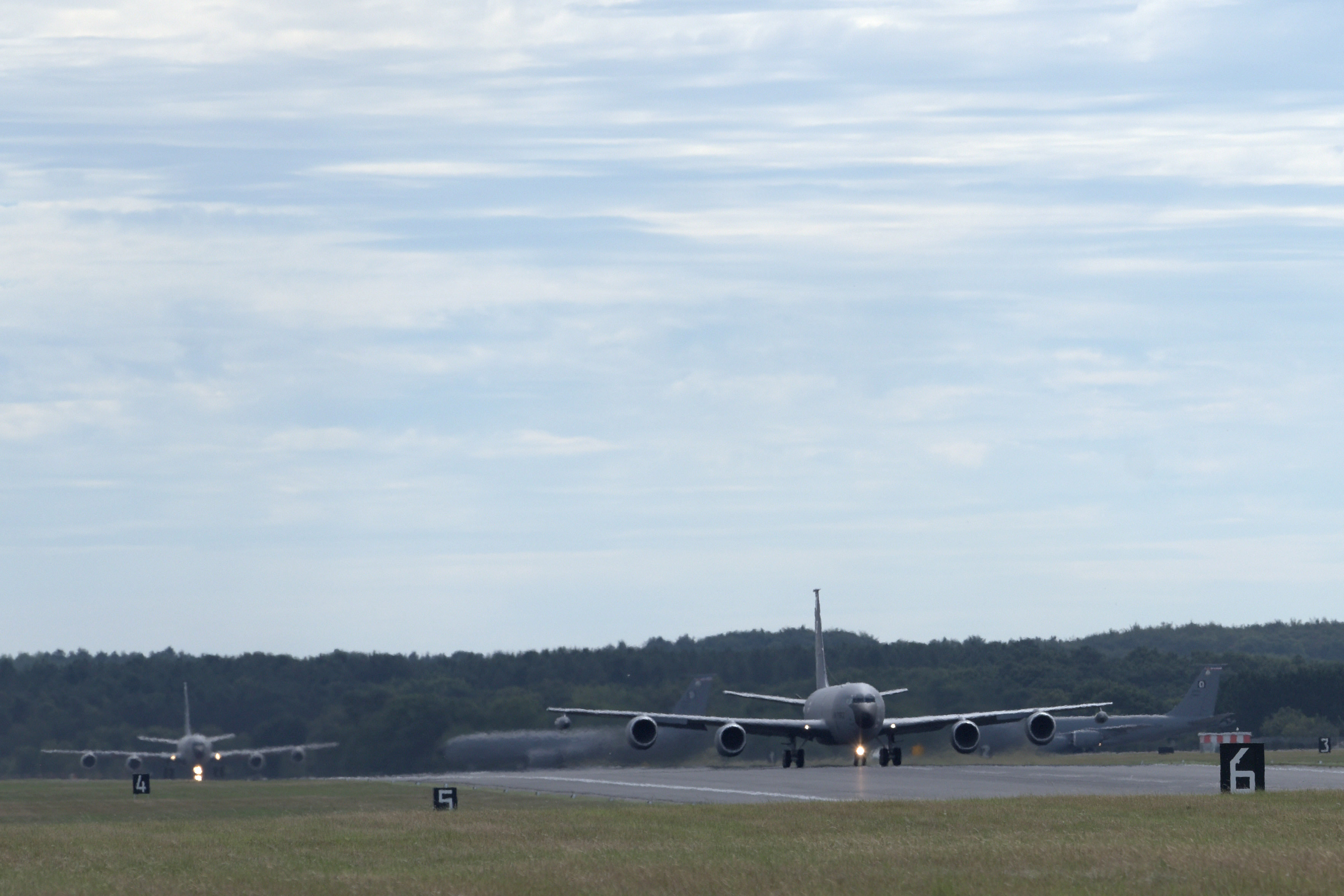 Behind The Scenes: 100th ARW airpower > U.S. Air Forces in Europe - Air ...