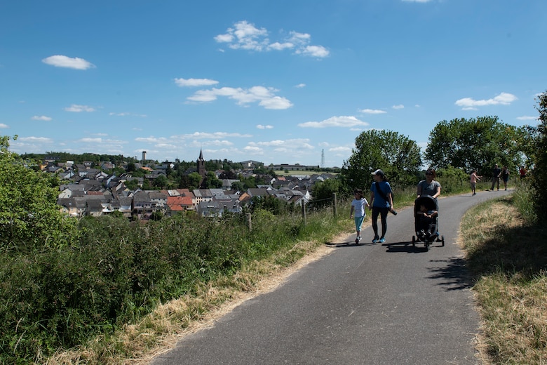 Spangdahlem AB families explore the Eifel > U.S. Air Forces in Europe ...