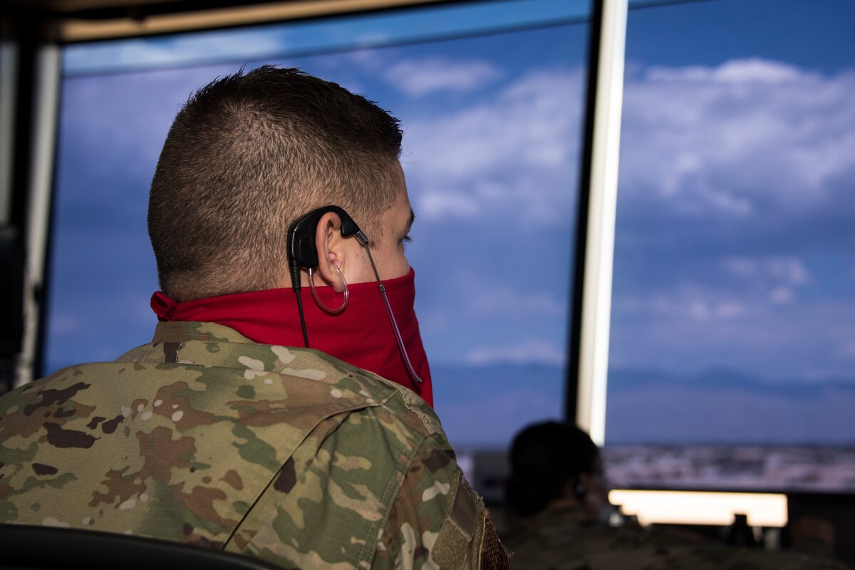Flight line Friday: Air Traffic Control Tower Edition > Davis-Monthan ...