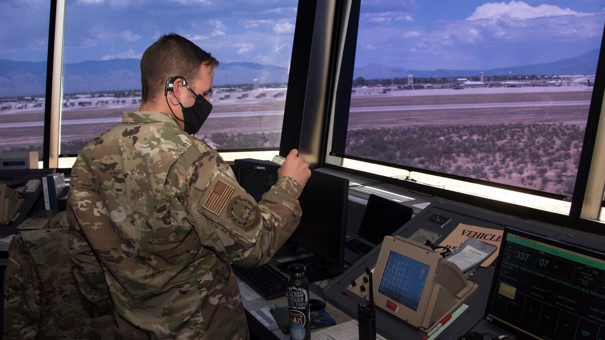 Flight line Friday: Air Traffic Control Tower Edition > Davis-Monthan ...