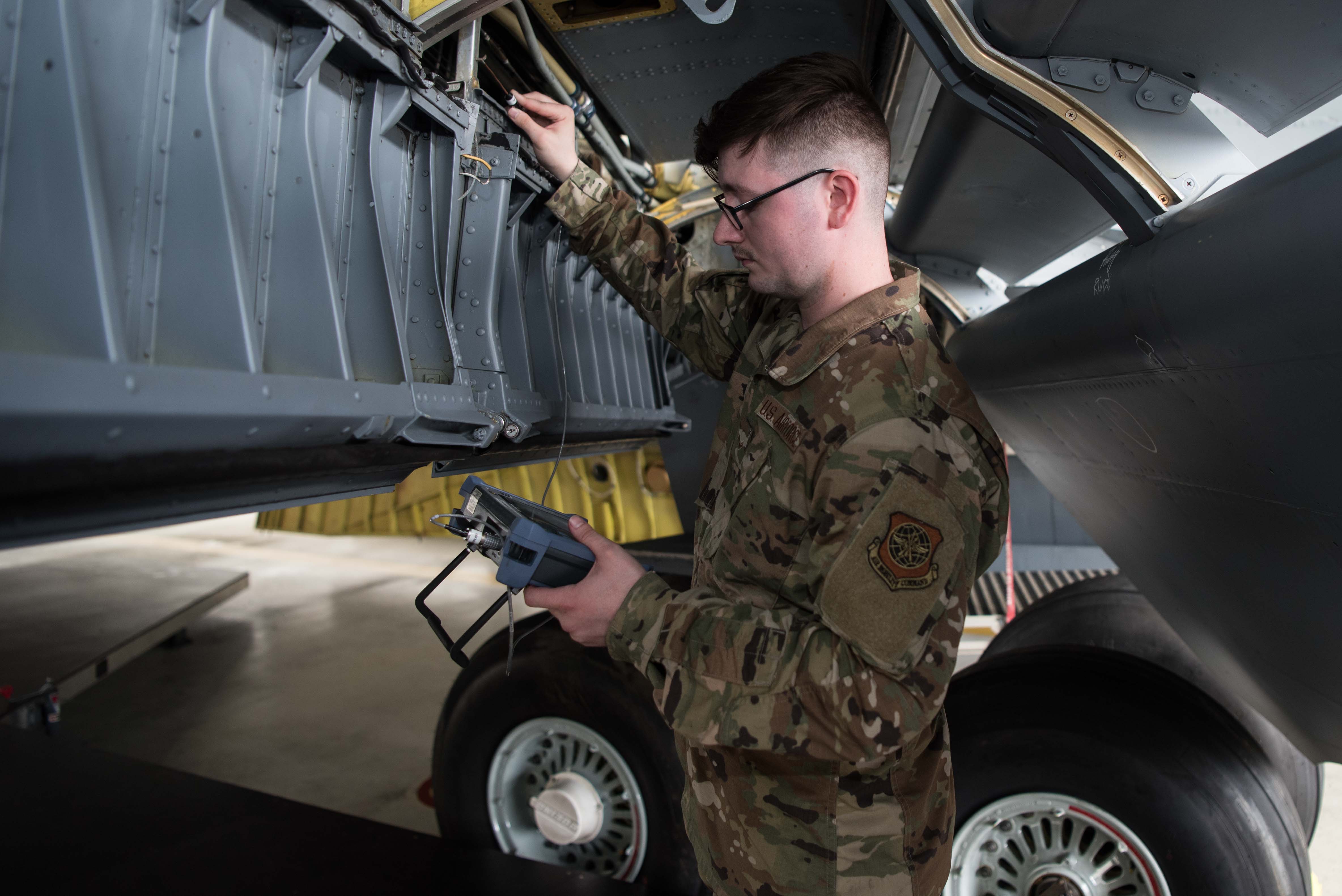 NDI Airmen finding the cracks > McConnell Air Force Base > News