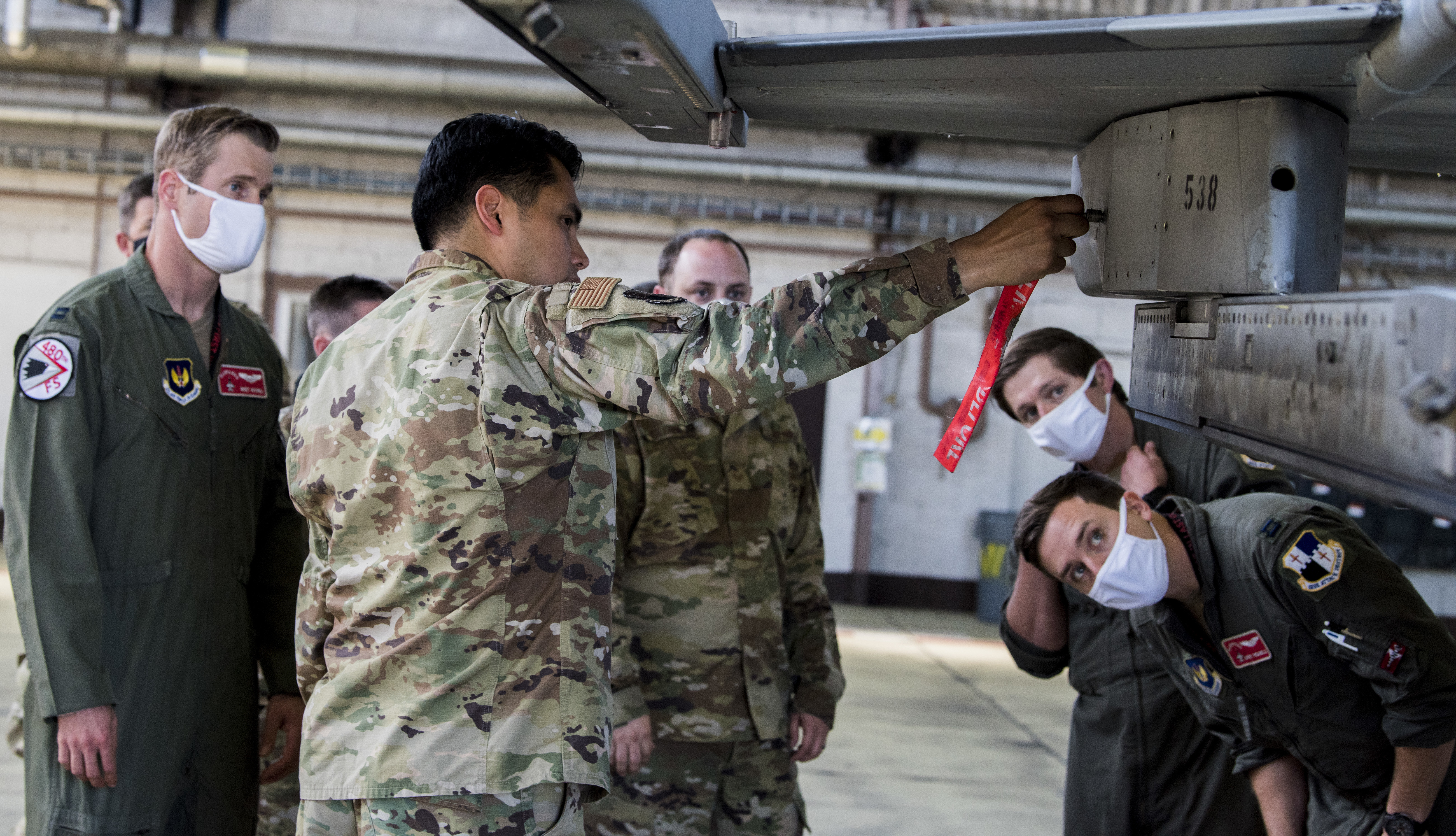 52nd MXG trains 480th FS pilots on refueling, munitions arming ...