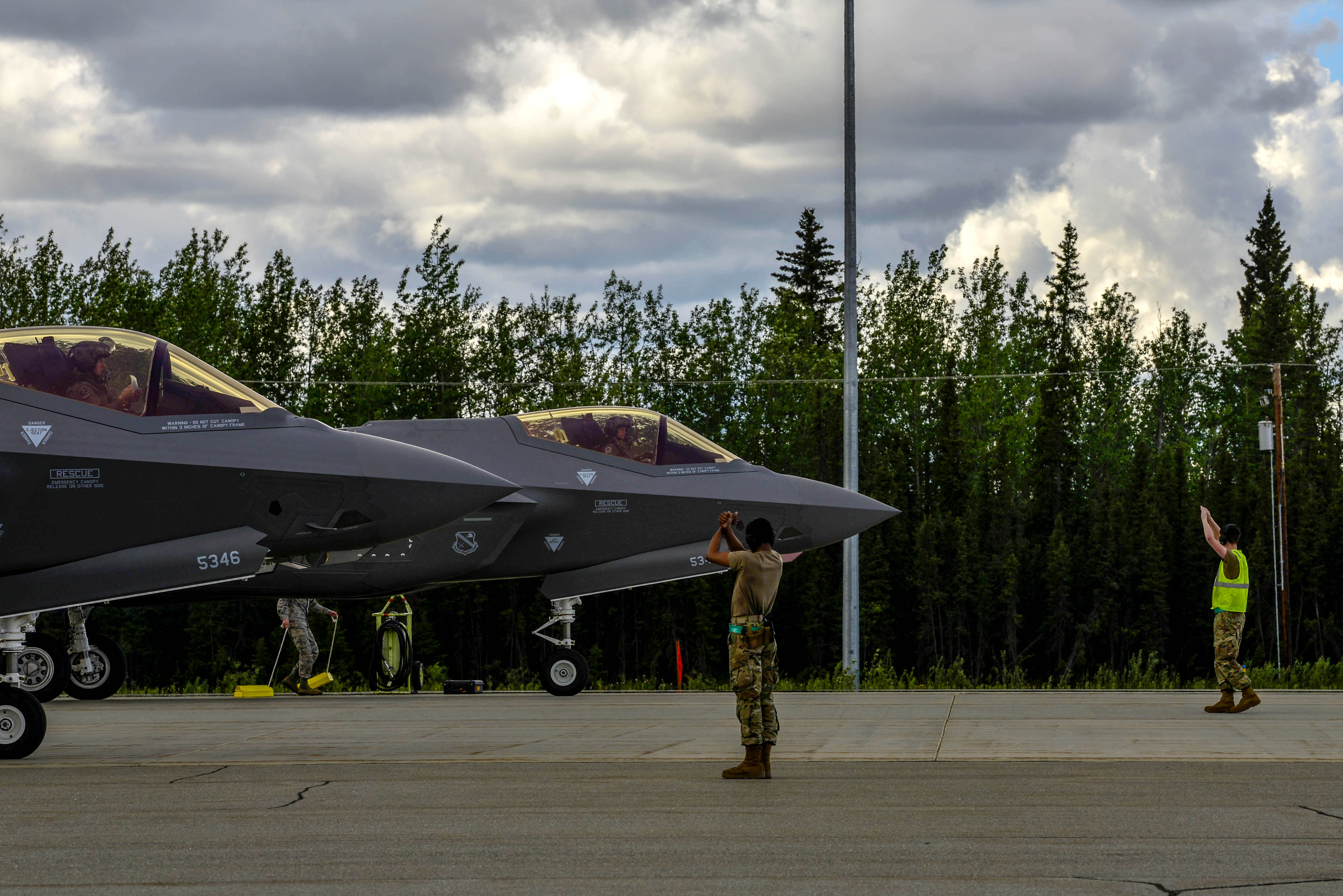 Gas, Go: Eielson Airmen perform first hot pit refueling for F-35A ...