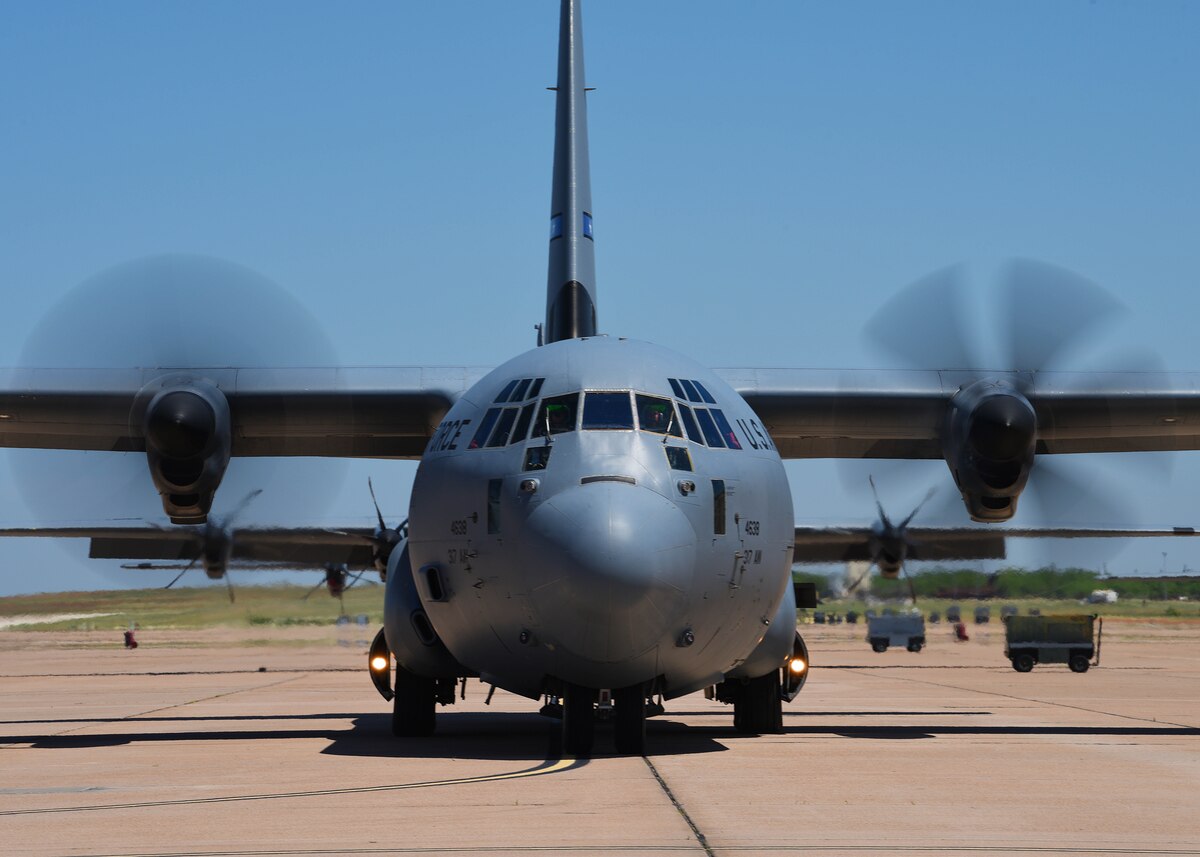 LRAFB, Dyess demonstrate agile combat airlift during JFE exercise ...