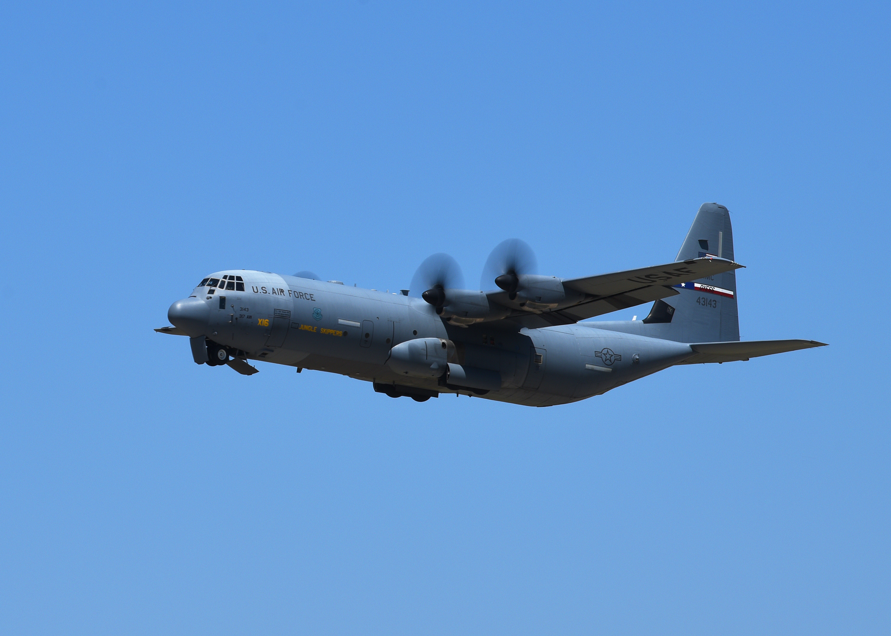 LRAFB, Dyess demonstrate agile combat airlift during JFE exercise ...