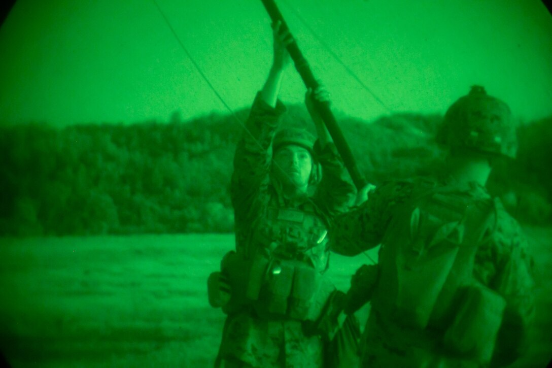 15th MEU Marines establish forward staging base